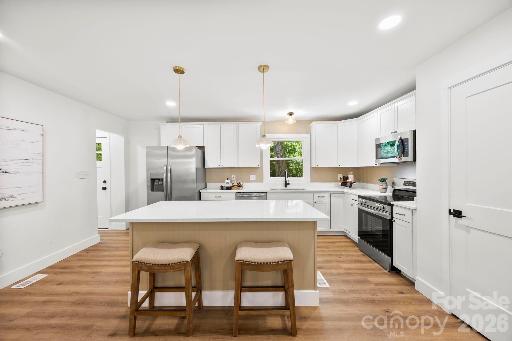 Photo 7 of 4211 Dunwoody Drive, Charlotte, NC
