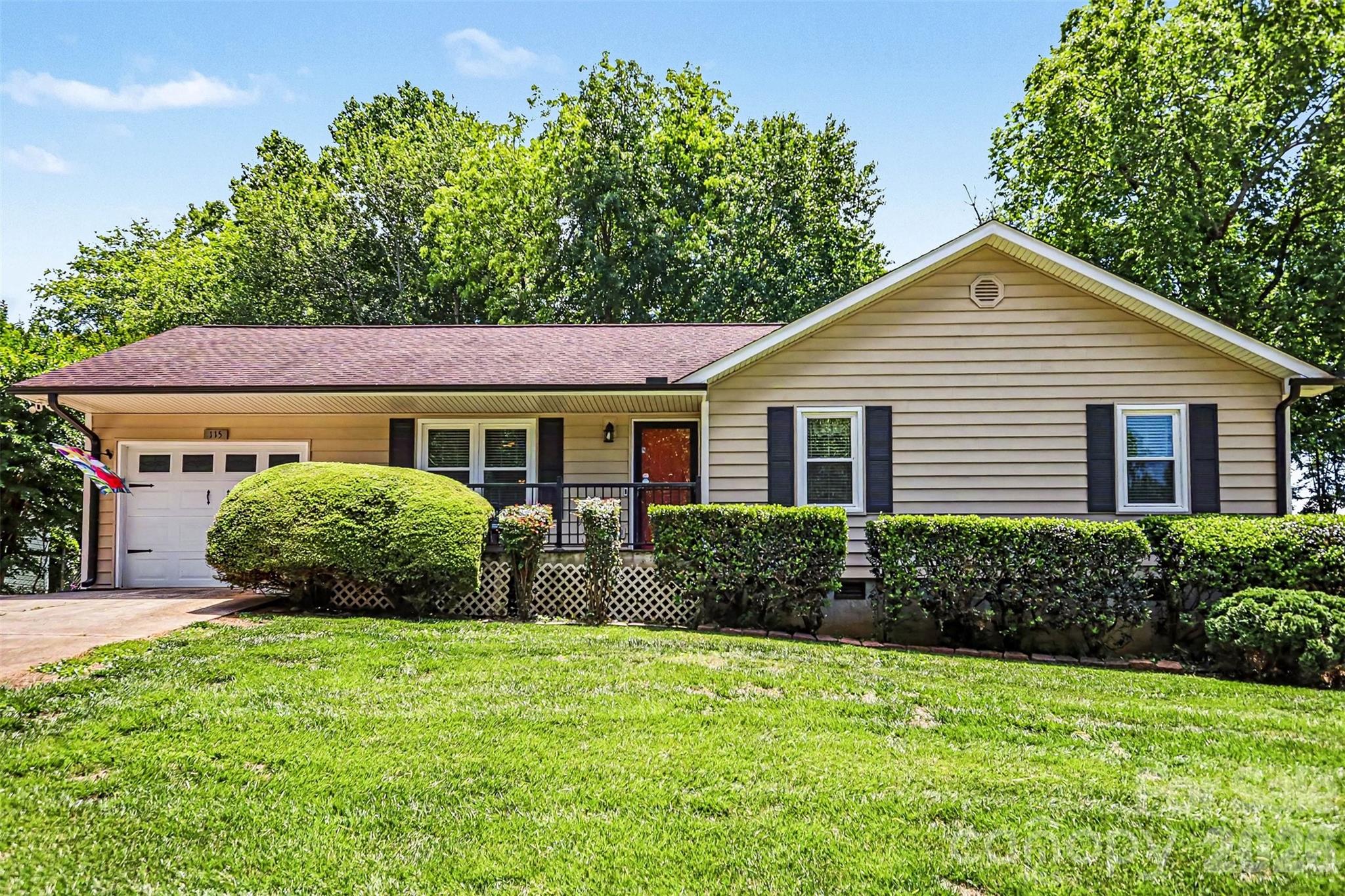 Photo 2 of 115 Cartway Lane, Statesville, NC