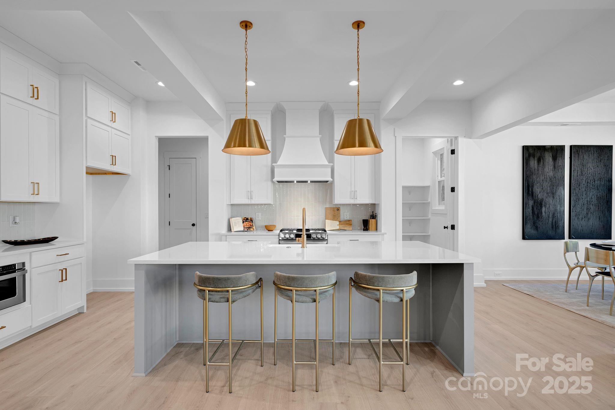Photo 5 of 2820 Springway Drive, Charlotte, NC