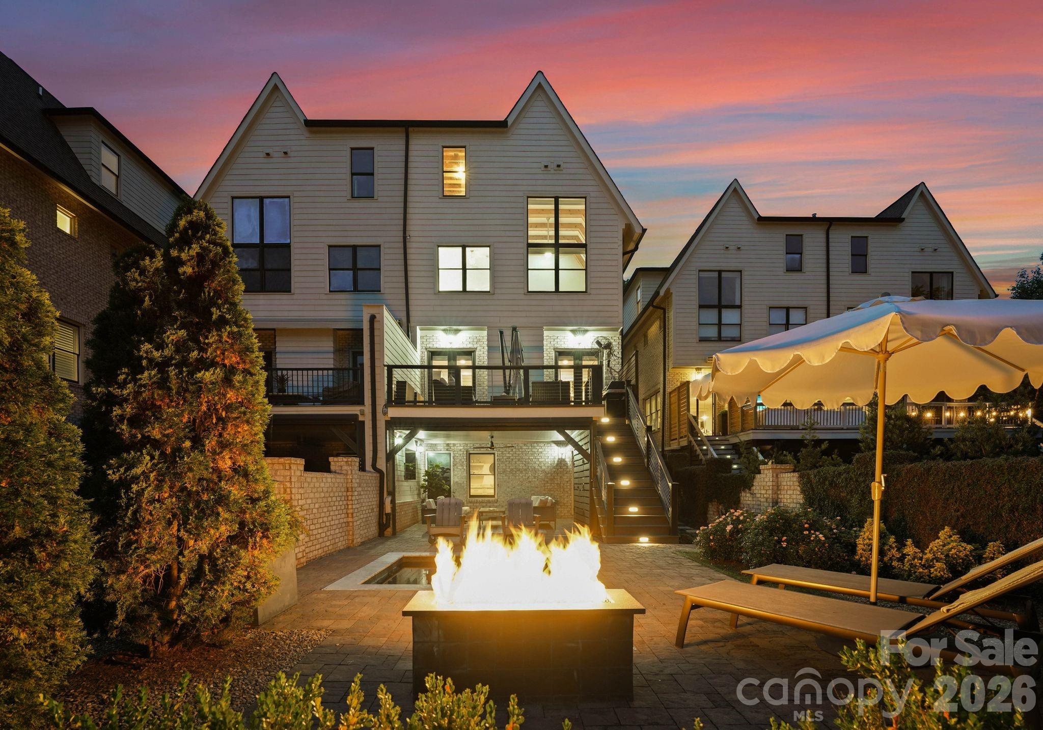 Photo 3 of 812 Ideal Way, Charlotte, NC