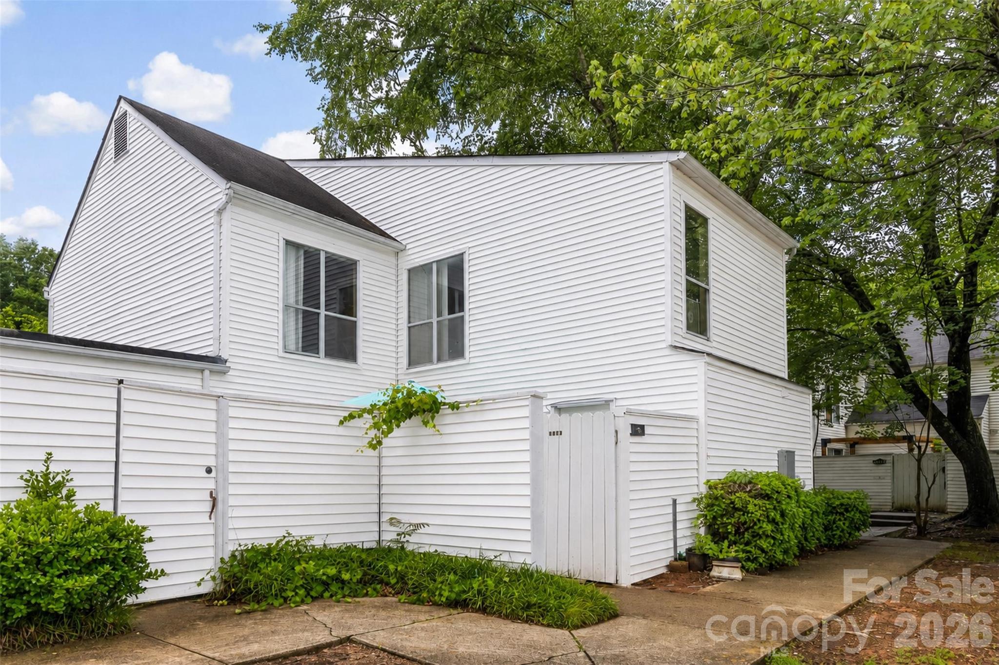 Home for sale at 7130 Stonington Lane, Charlotte, NC — photo 1 of 29