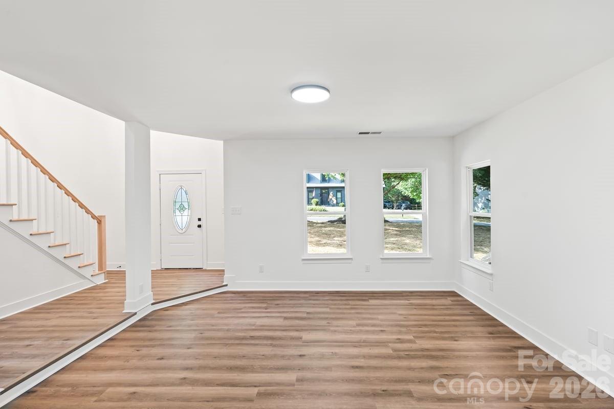 Photo 7 of 2033 Colony Hill Drive, Charlotte, NC