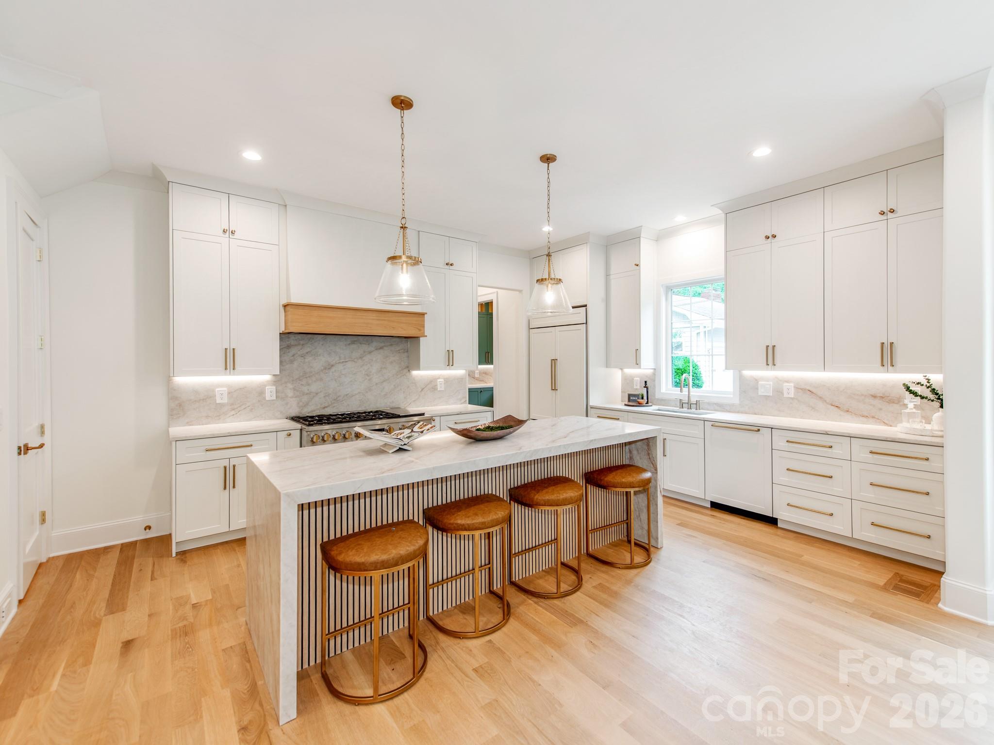 Photo 10 of 4627 Water Oak Road, Charlotte, NC