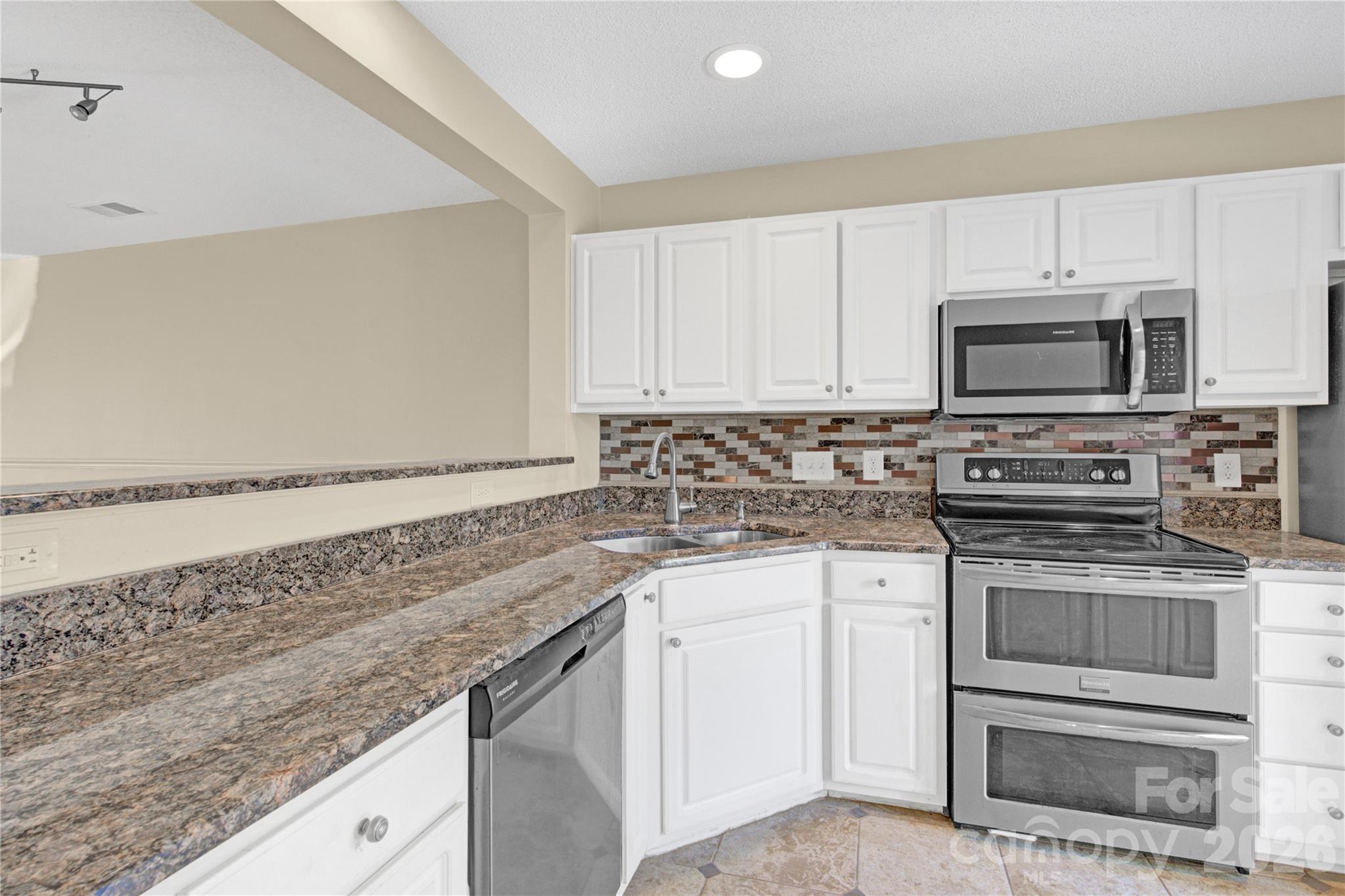 Photo 15 of 8772 Robinson Forest Drive, Charlotte, NC