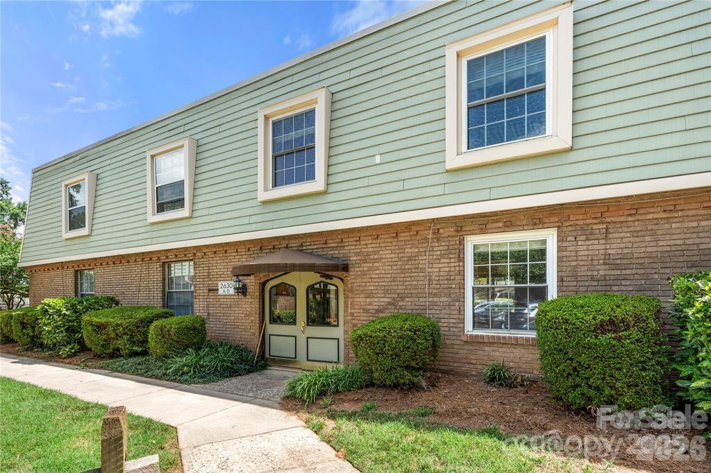 Home for sale at 2630 Park Road, Charlotte, NC — photo 1 of 25