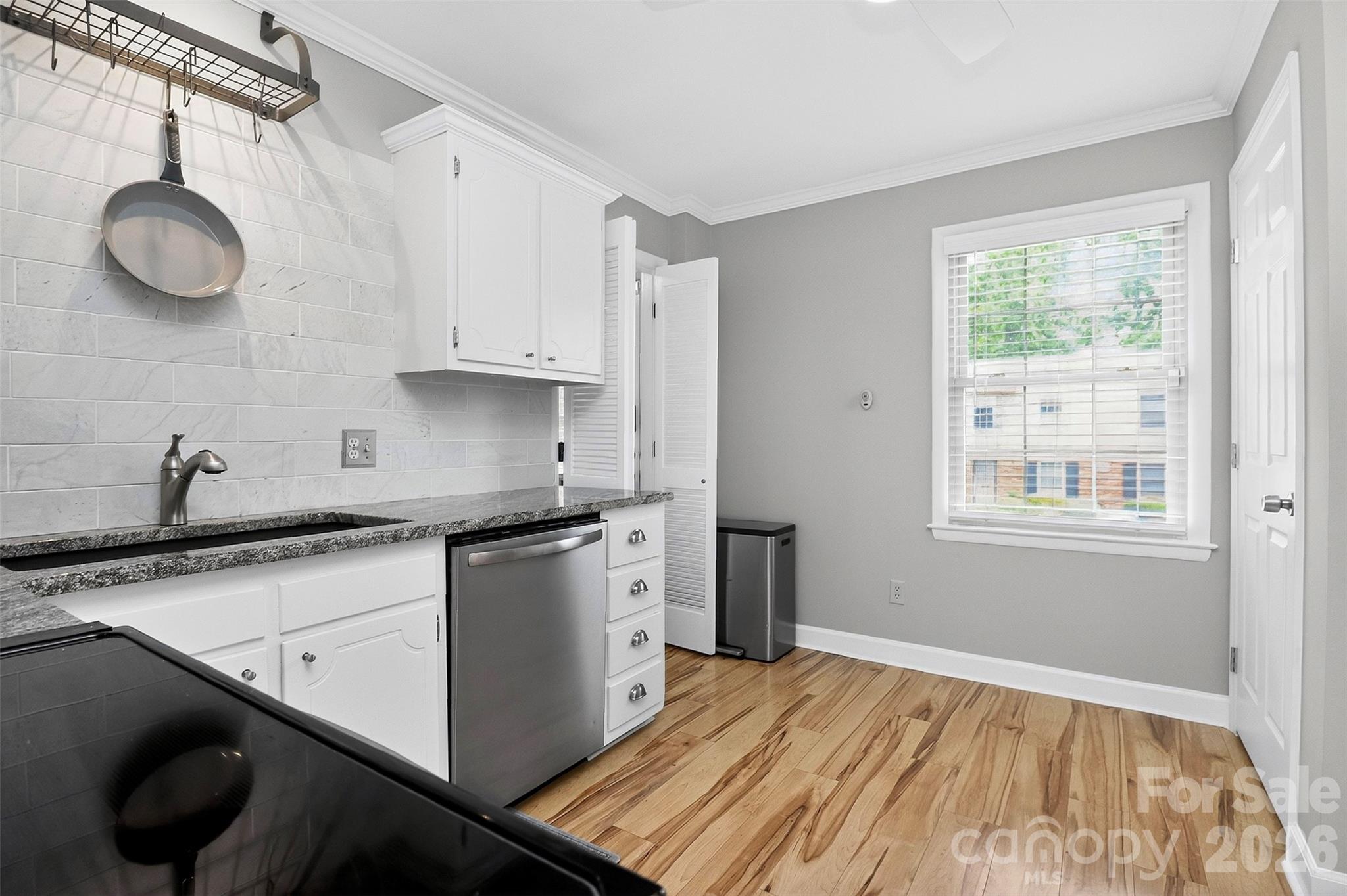 Photo 10 of 4611 Hedgemore DriveC, Charlotte, NC