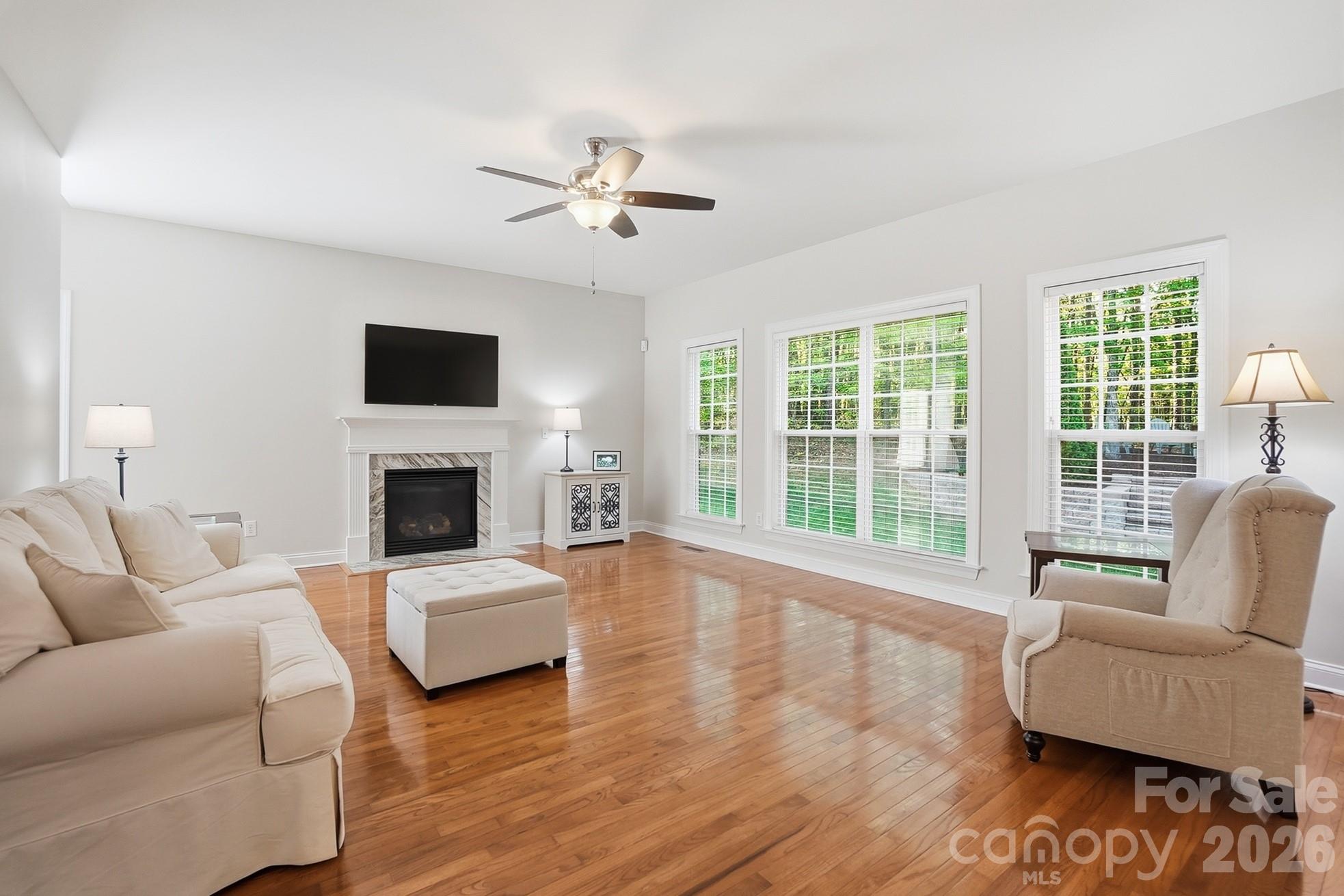 807 Crown Vista Court, Wesley Chapel, NC - photo 10 of 44