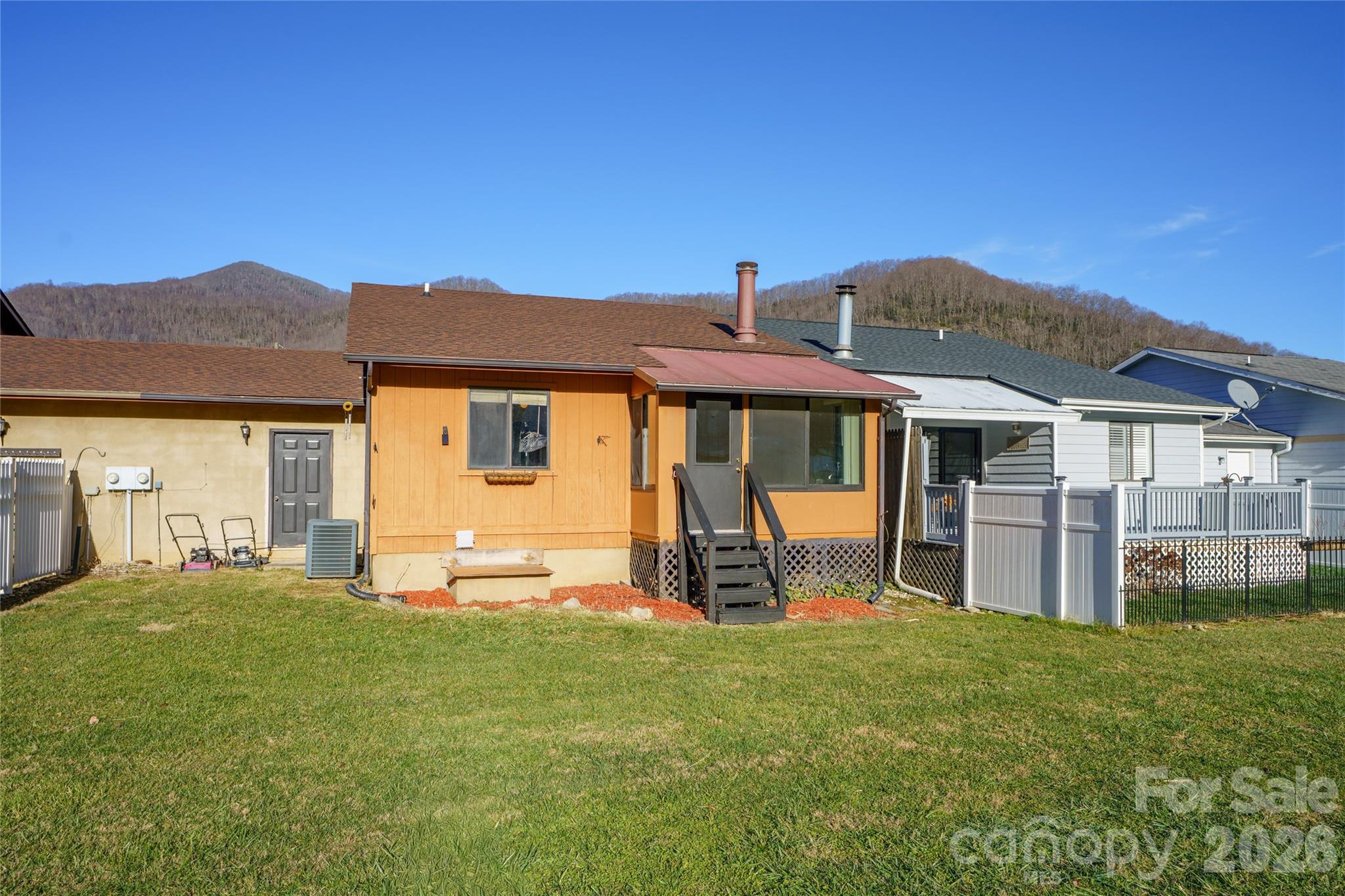 94 Market Street, Maggie Valley, NC - photo 15 of 44