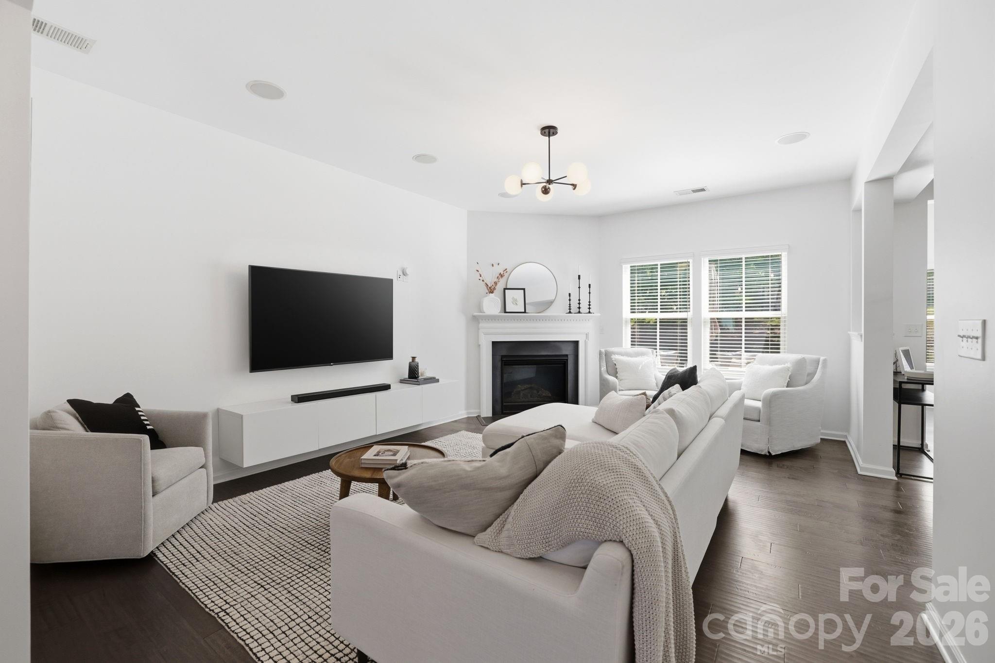 Photo 13 of 1819 Fleetwood Drive, Charlotte, NC