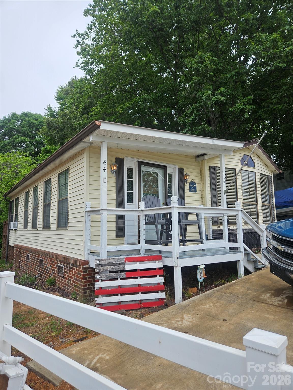 157 Dogwood Circle, New London, NC - photo 3 of 22