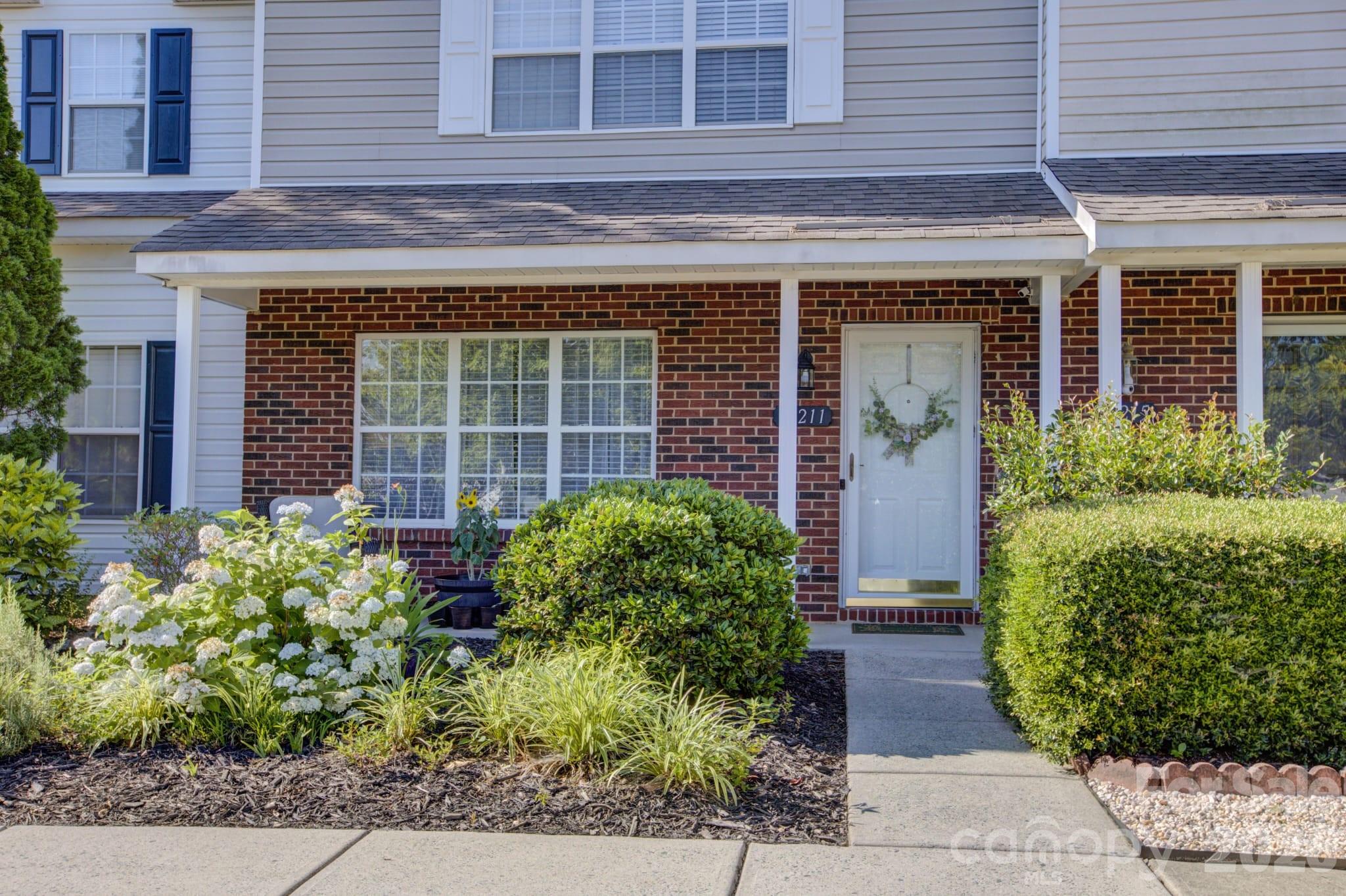 Photo 2 of 12211 Hood Bend Court, Charlotte, NC