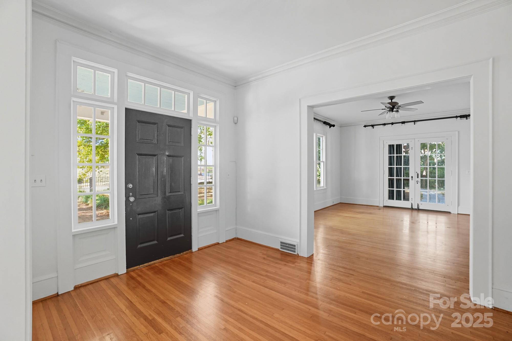 Photo 4 of 504 S York Street, Gastonia, NC