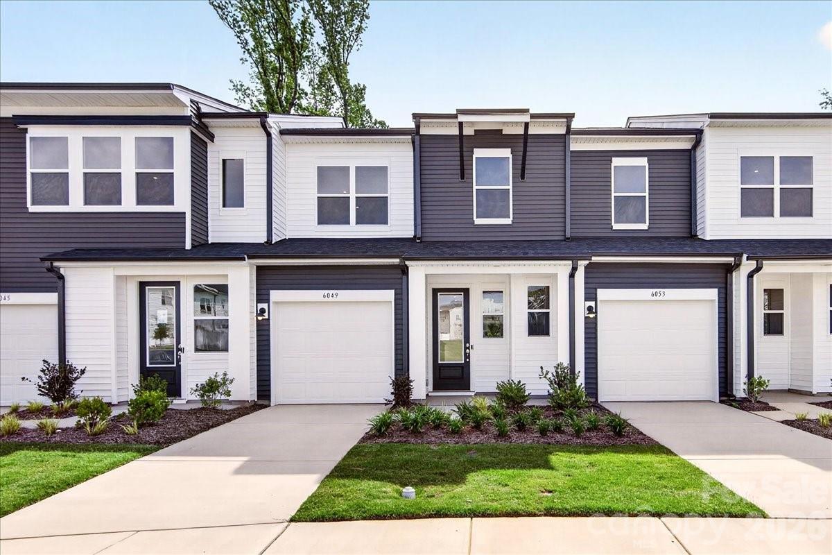 Photo 2 of 6049 Longar Lane, Charlotte, NC