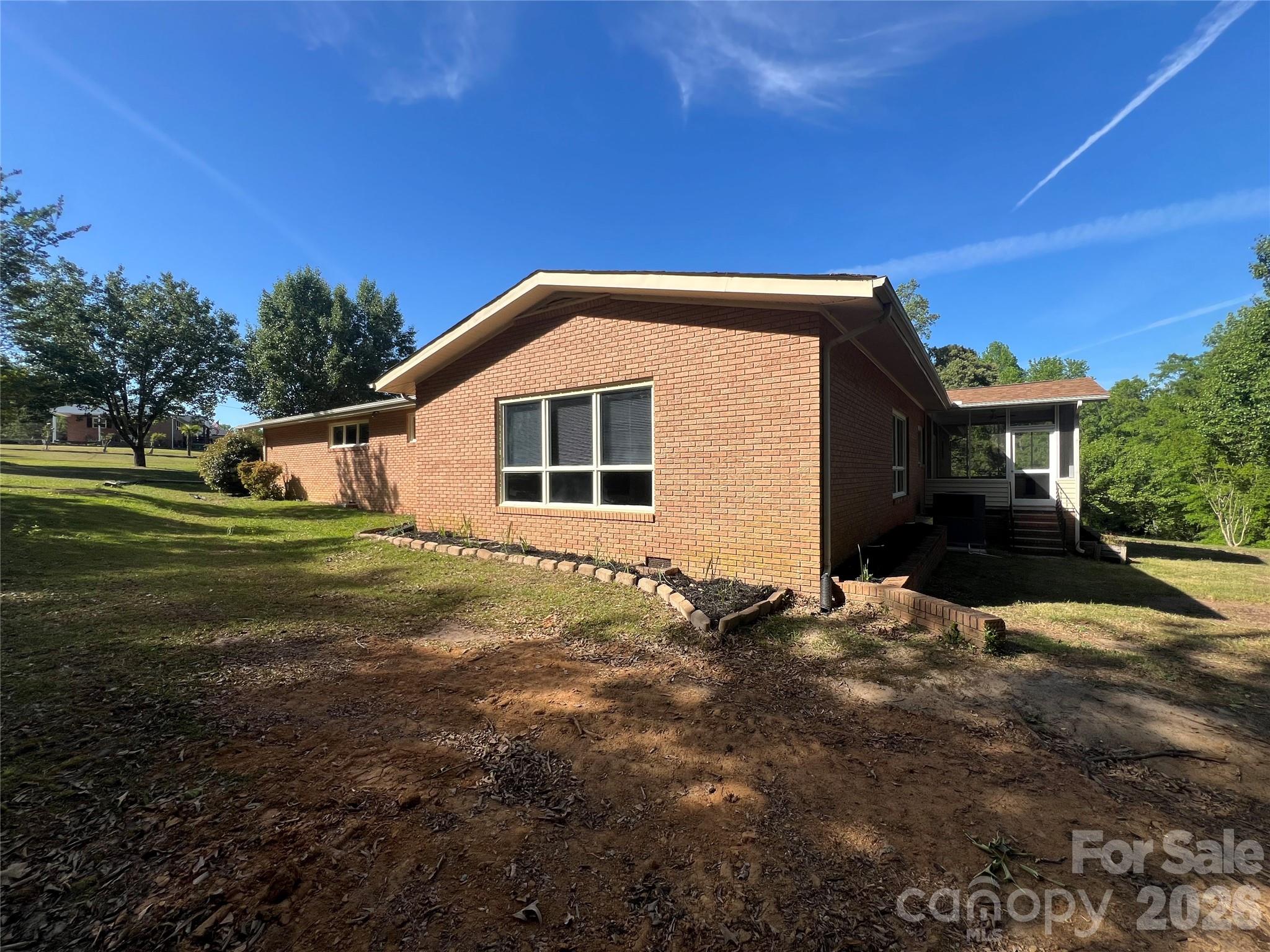 280 Raintree Road, Great Falls, SC - photo 10 of 43