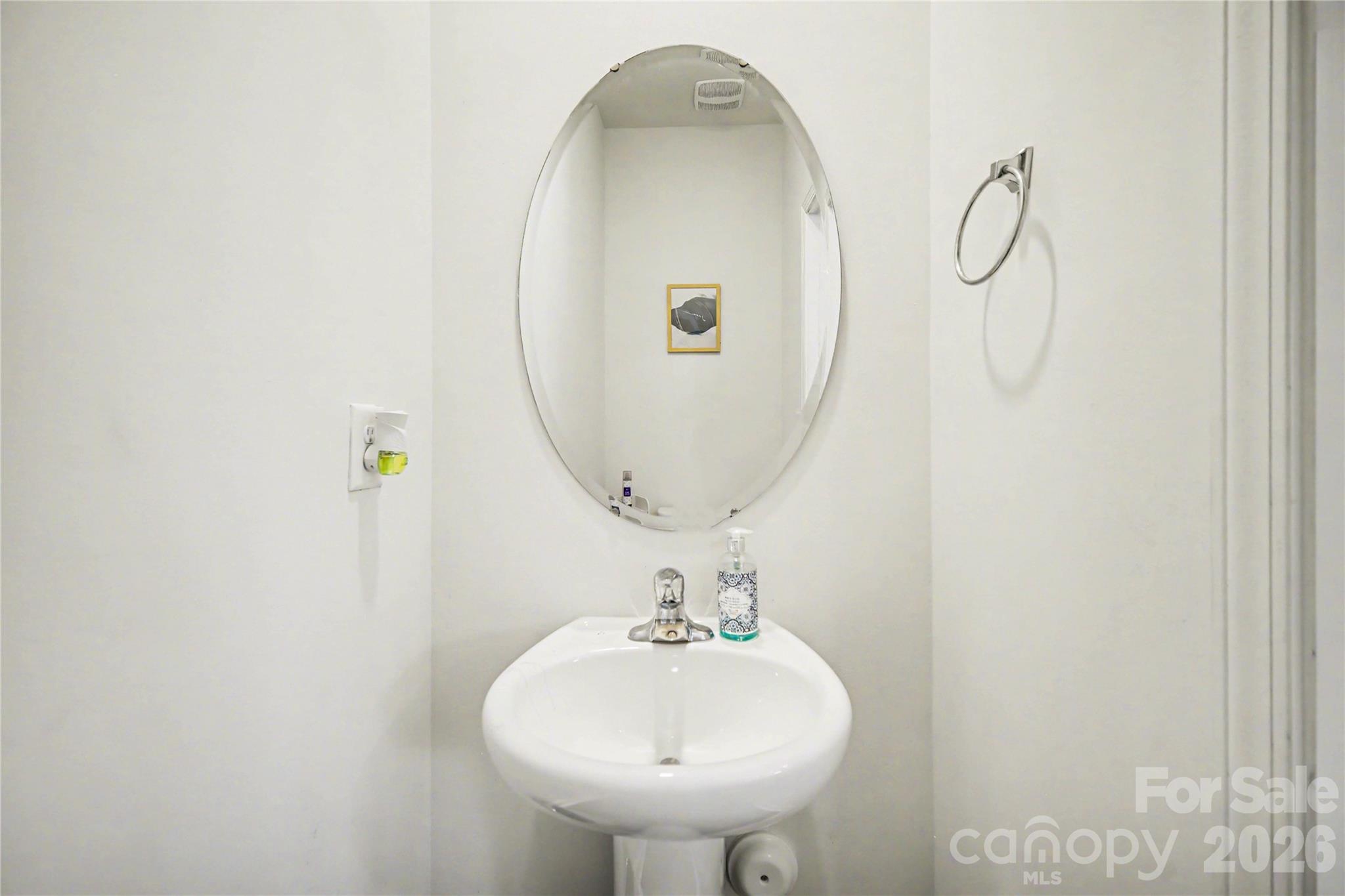 Photo 18 of 828 Larmore Avenue, Charlotte, NC