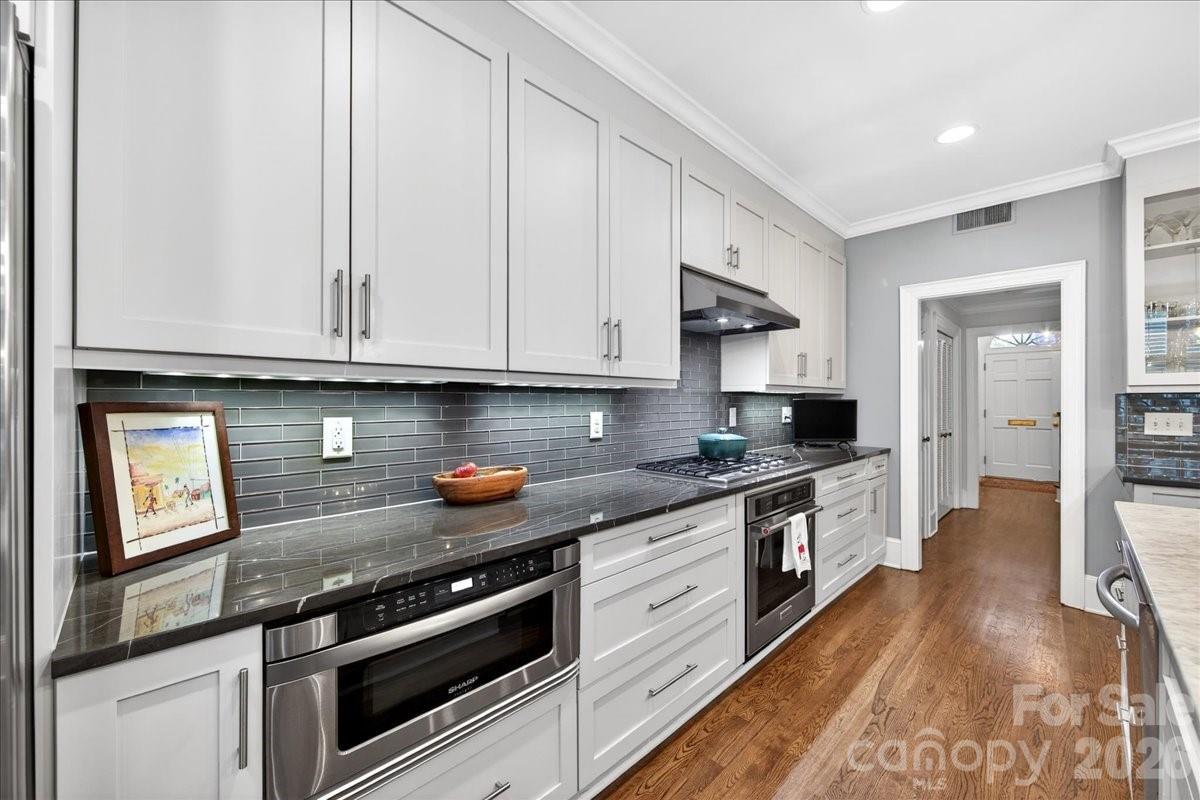 202 Perrin Place, Charlotte, NC - photo 19 of 39