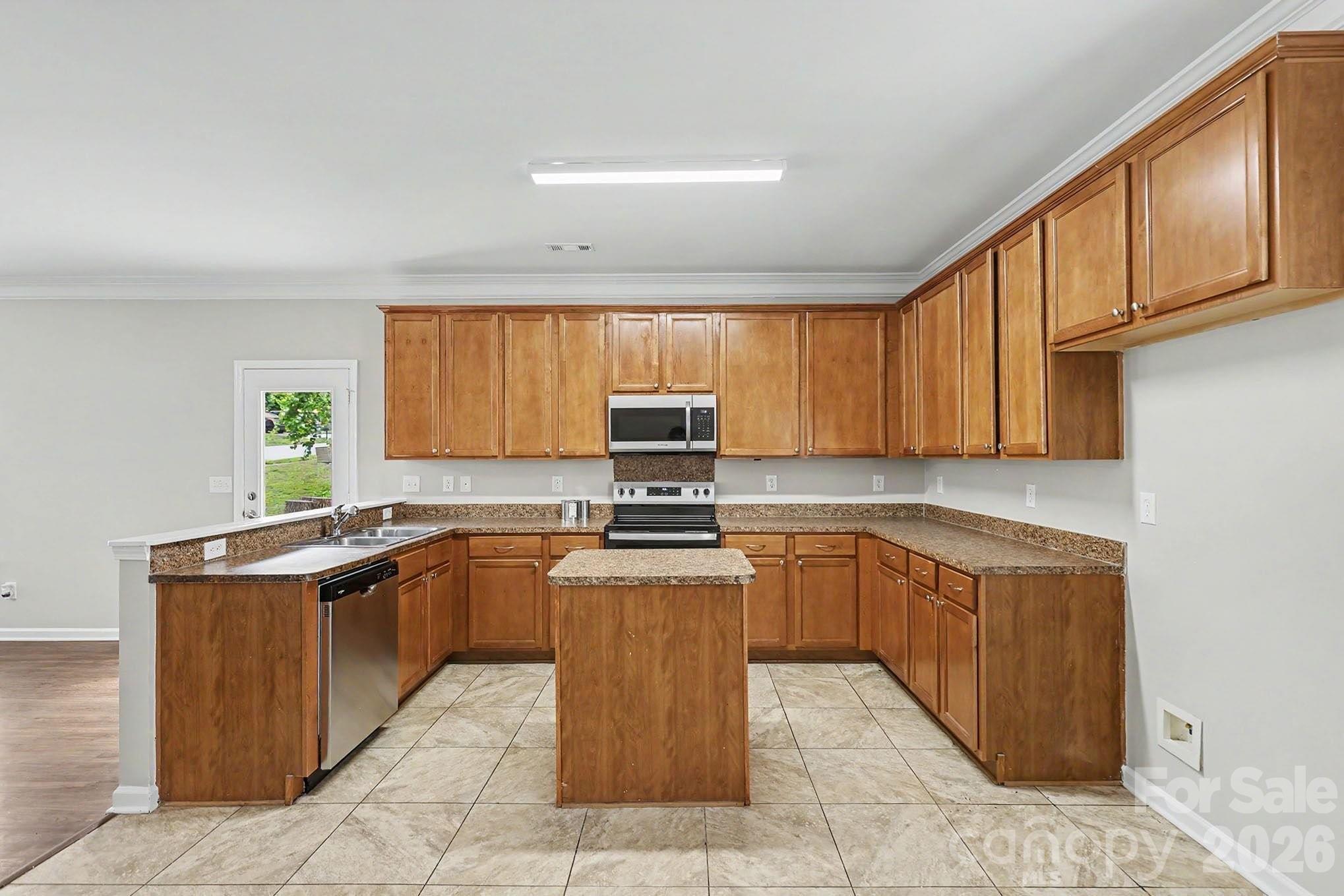 Photo 10 of 5618 Stowe Derby Drive, Charlotte, NC