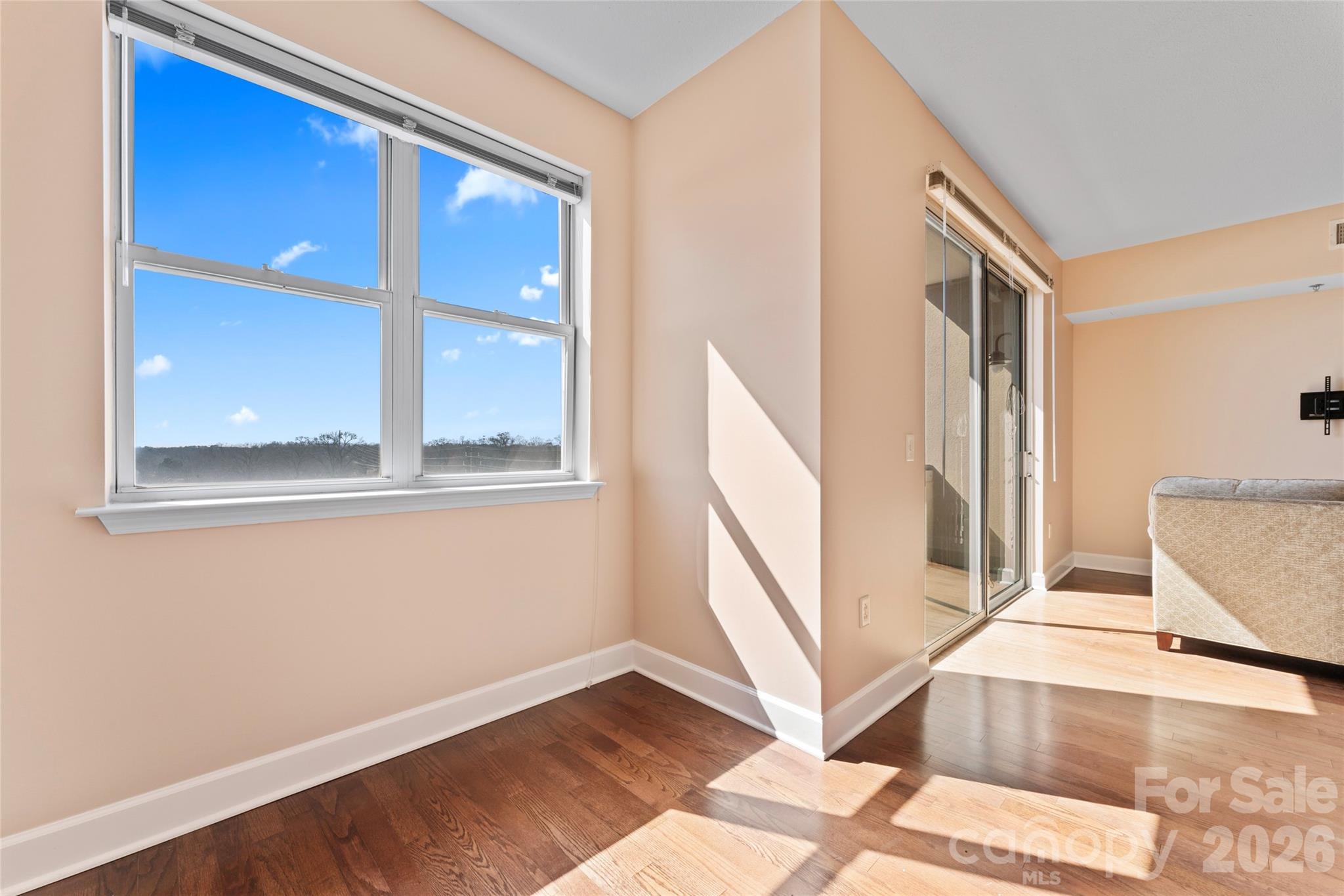 Photo 10 of 1315 East Boulevard714, Charlotte, NC