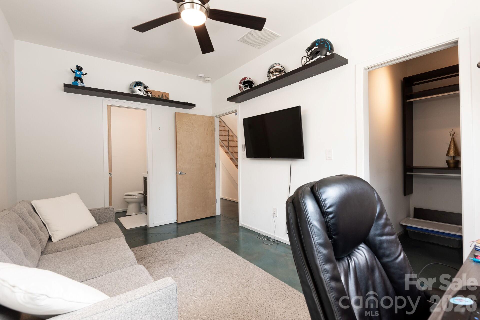 Photo 21 of 933 Westbrook DriveB, Charlotte, NC