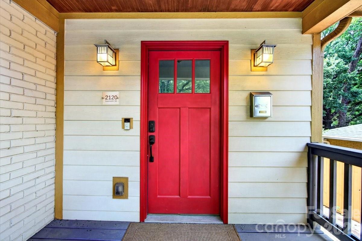 Home for sale at 2120 Dalehurst Drive, Charlotte, NC — photo 3 of 40