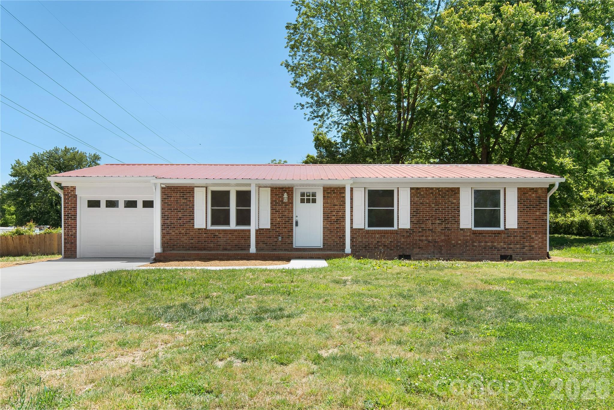 287 Duncan Road, Flat Rock, NC