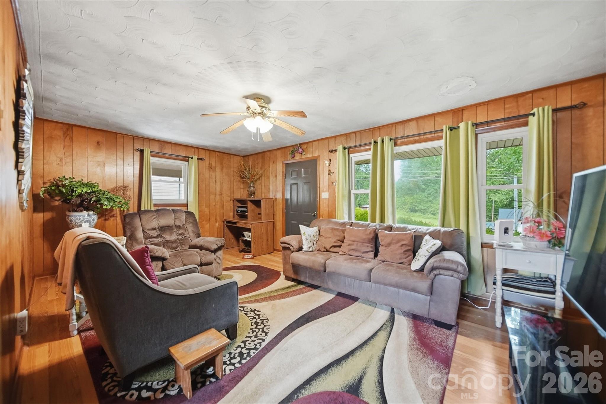 Photo 2 of 1329 33rd Street SE, Conover, NC