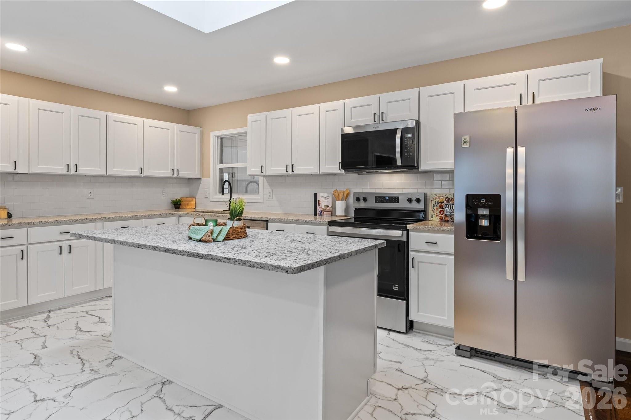 1090 Shalimar Drive, Winston Salem, NC - photo 2 of 32