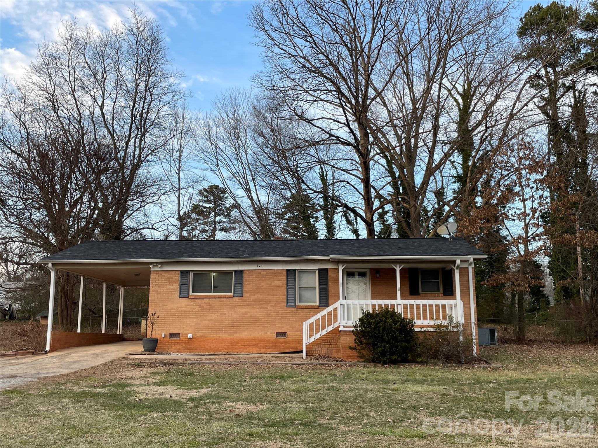 Photo 3 of 121 Randolph Road, Dallas, NC