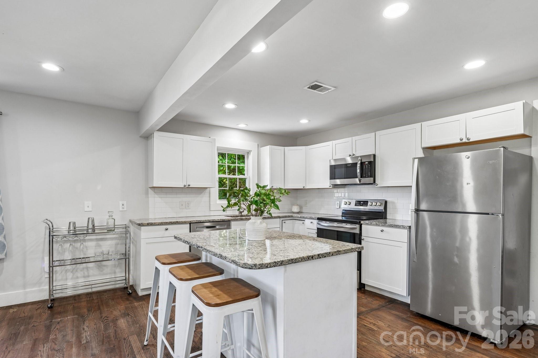 1824 Double Oaks Road, Charlotte, NC - photo 9 of 38