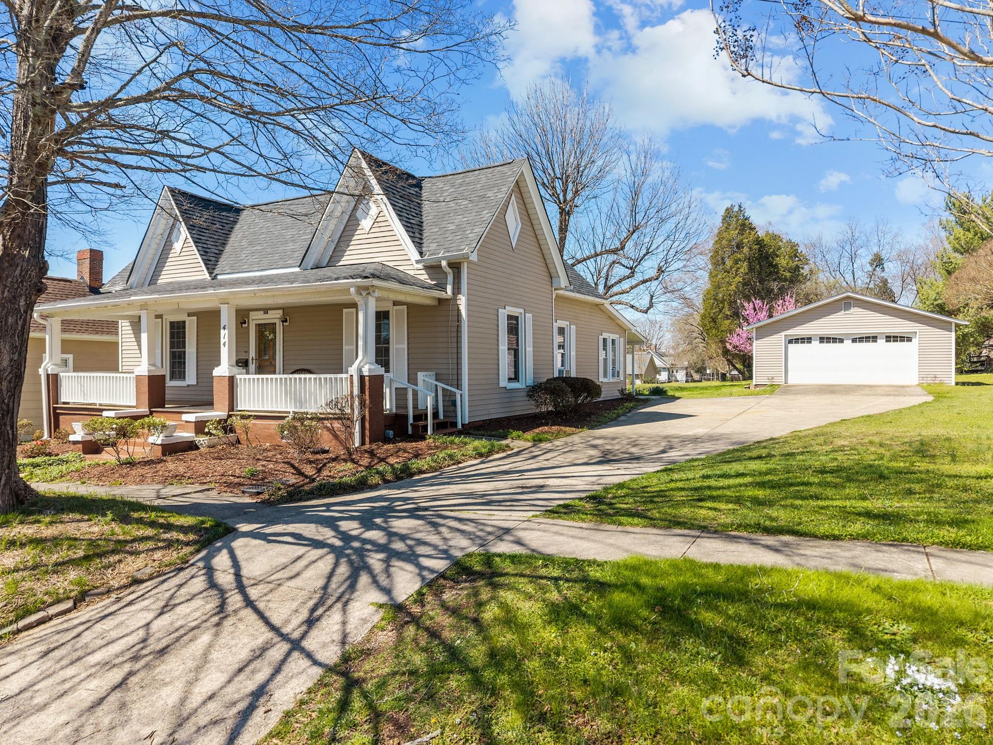 414 S Spencer Avenue, Spencer, NC - photo 5 of 45