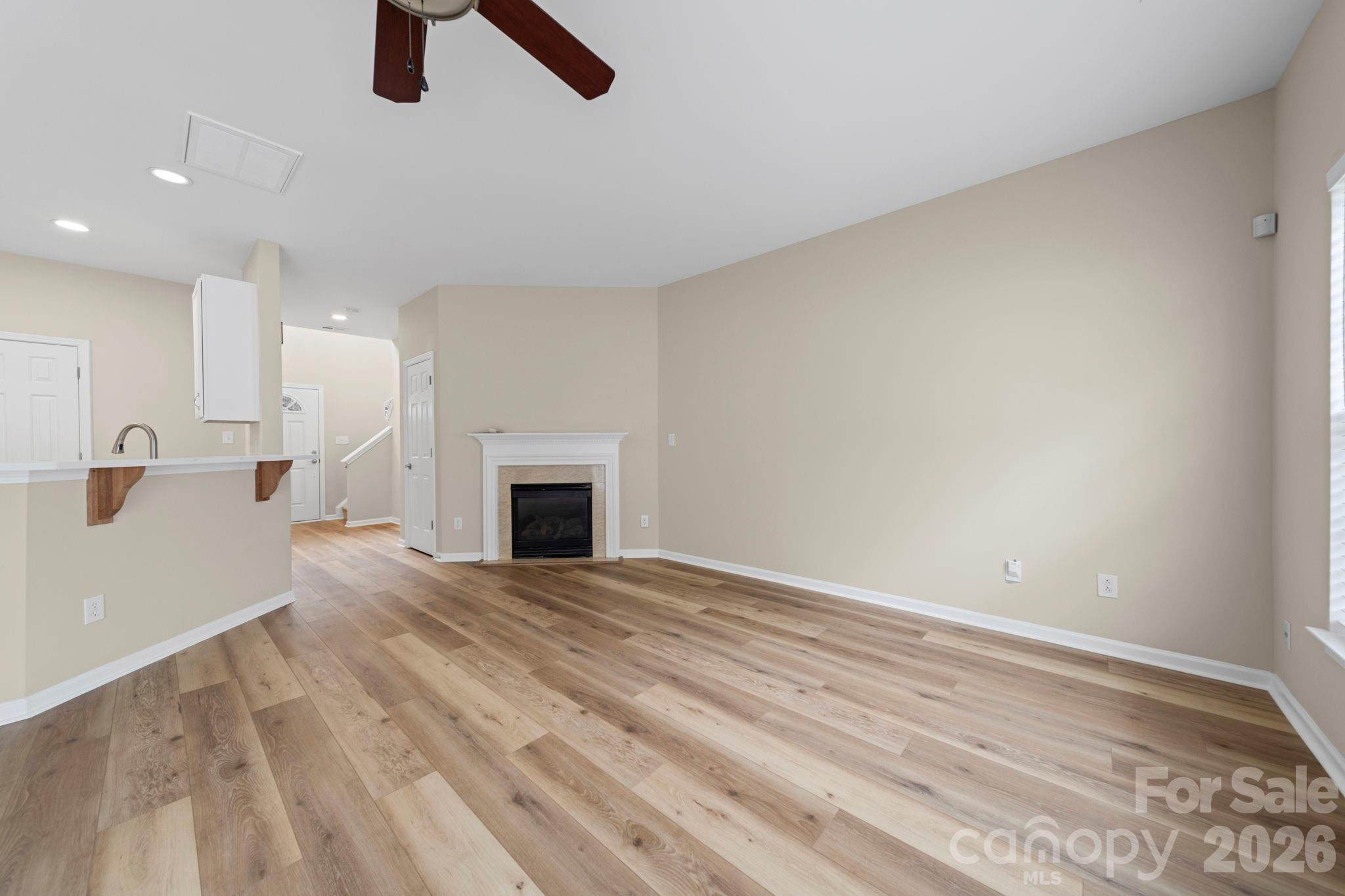 12429 Stratfield Place Circle, Pineville, NC - photo 10 of 38