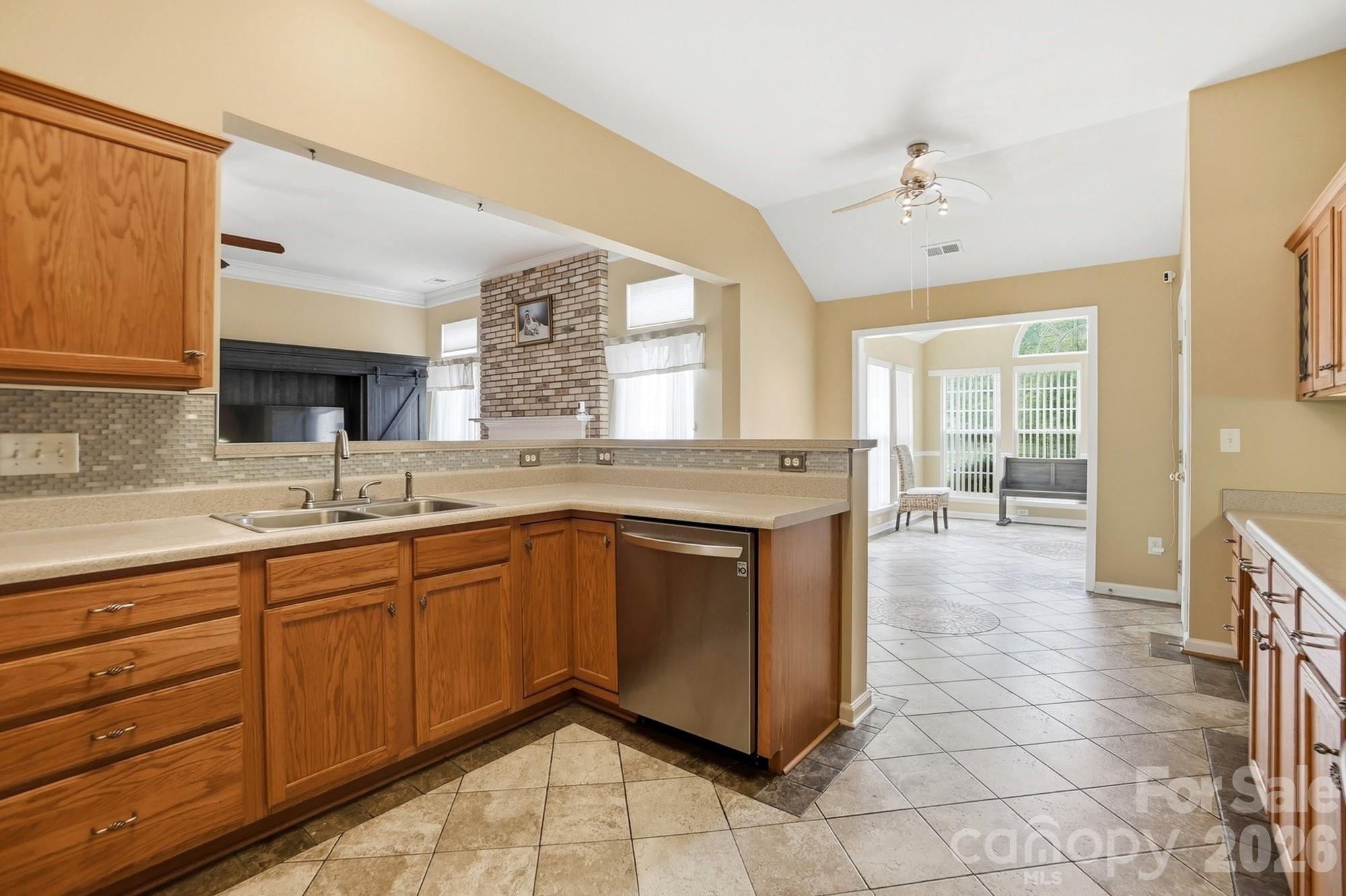 Photo 12 of 12610 Skymaster Court, Charlotte, NC