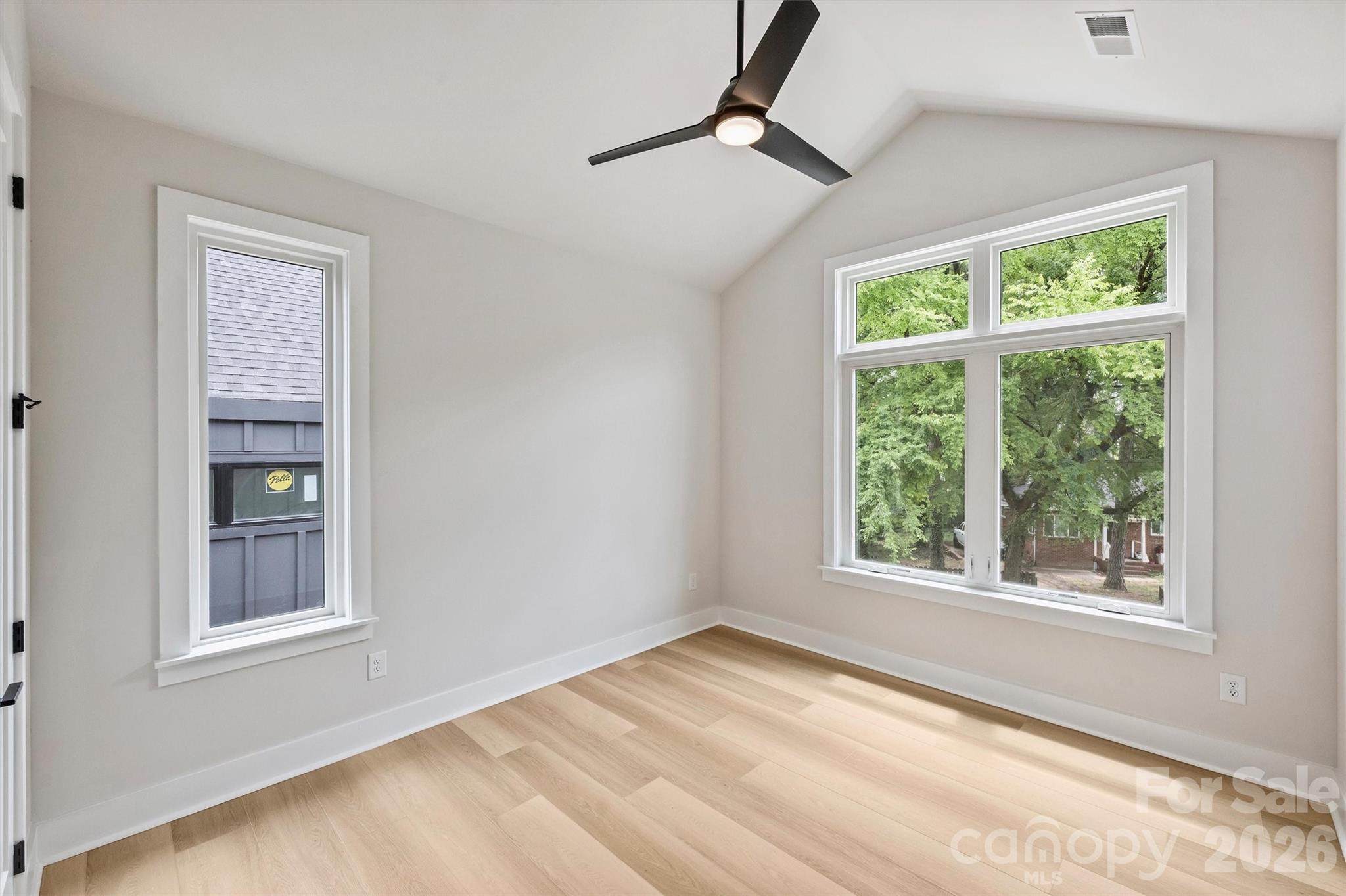 Photo 13 of 2701 Catalina Avenue, Charlotte, NC