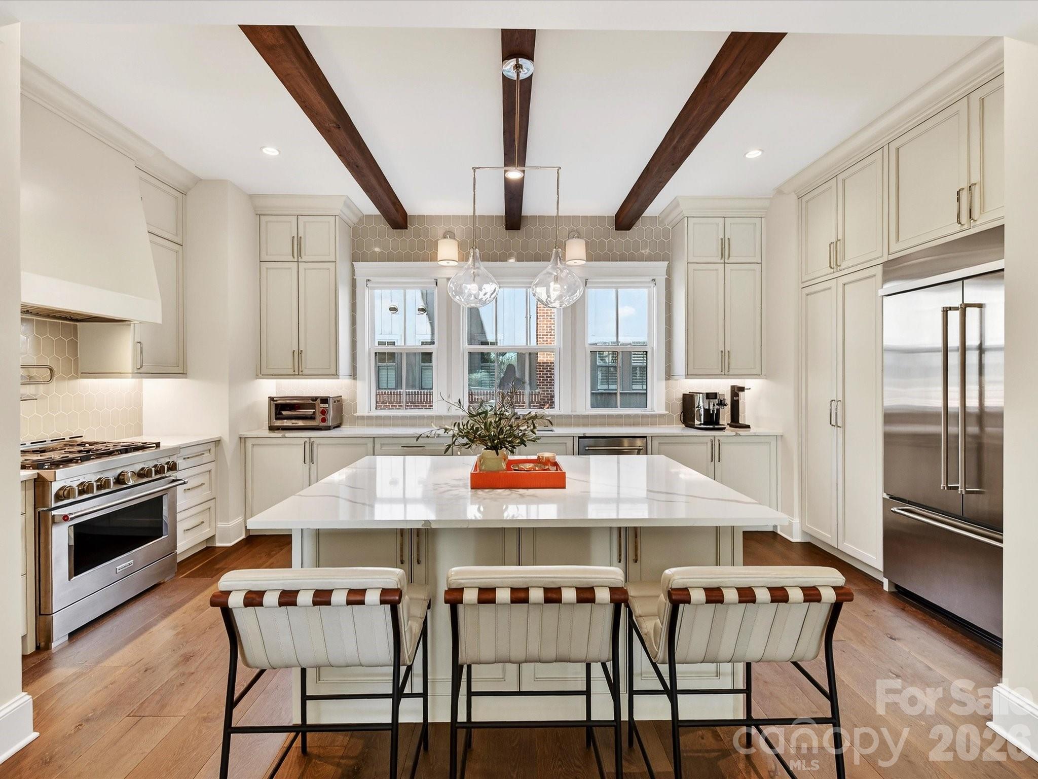 3074 Selwyn Avenue, Charlotte, NC