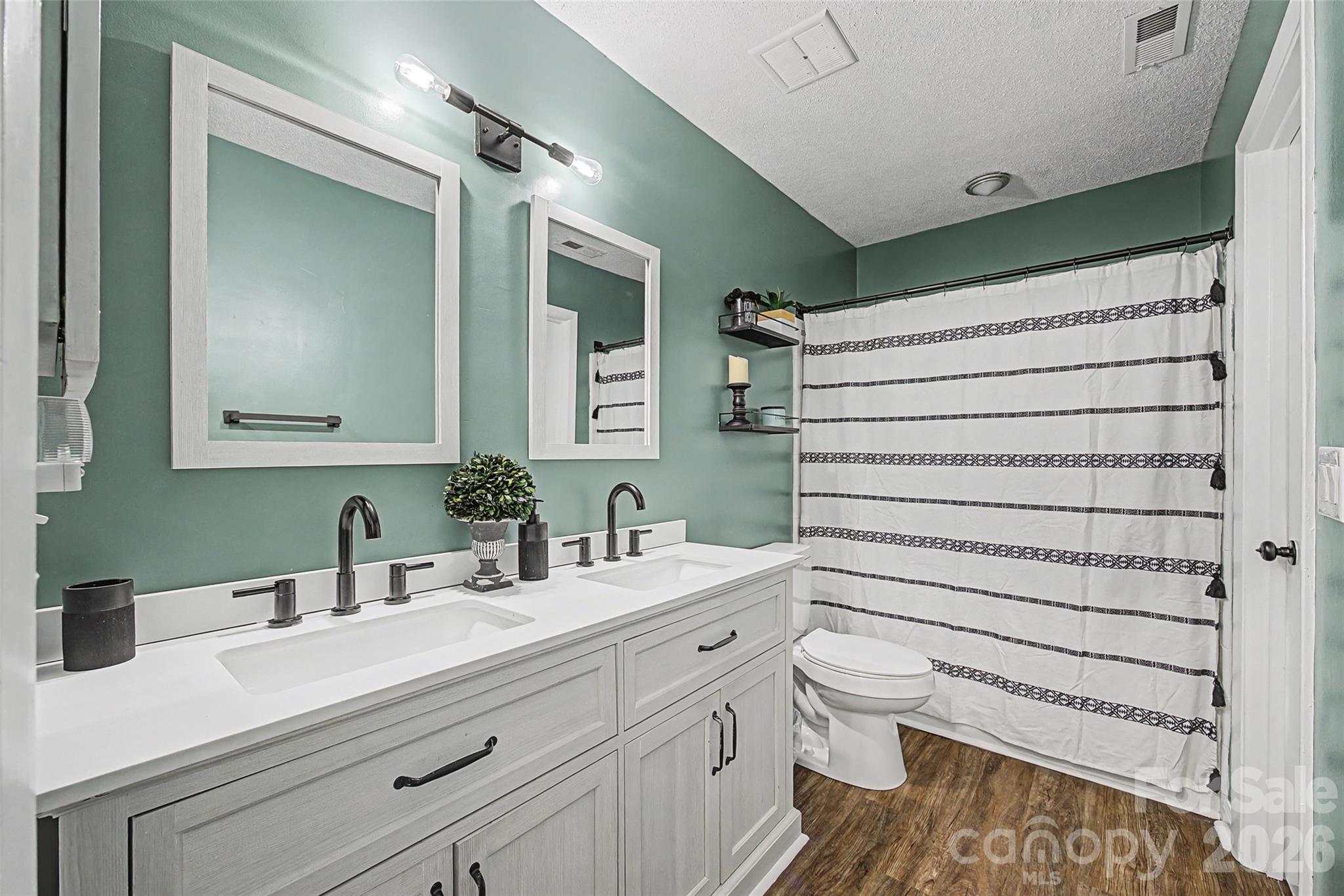 Photo 24 of 7911 Charter Oak Lane, Charlotte, NC