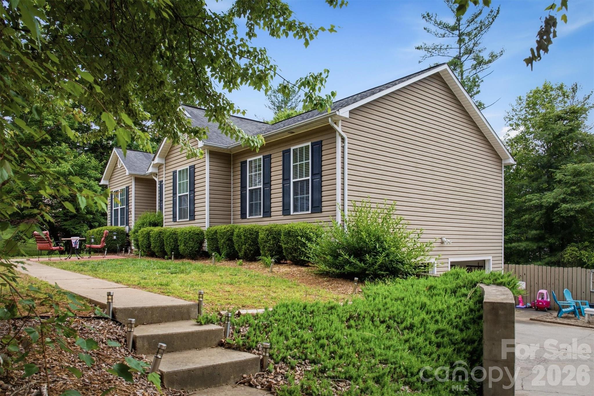 Photo 4 of 249 Forest Glen Way, Morganton, NC