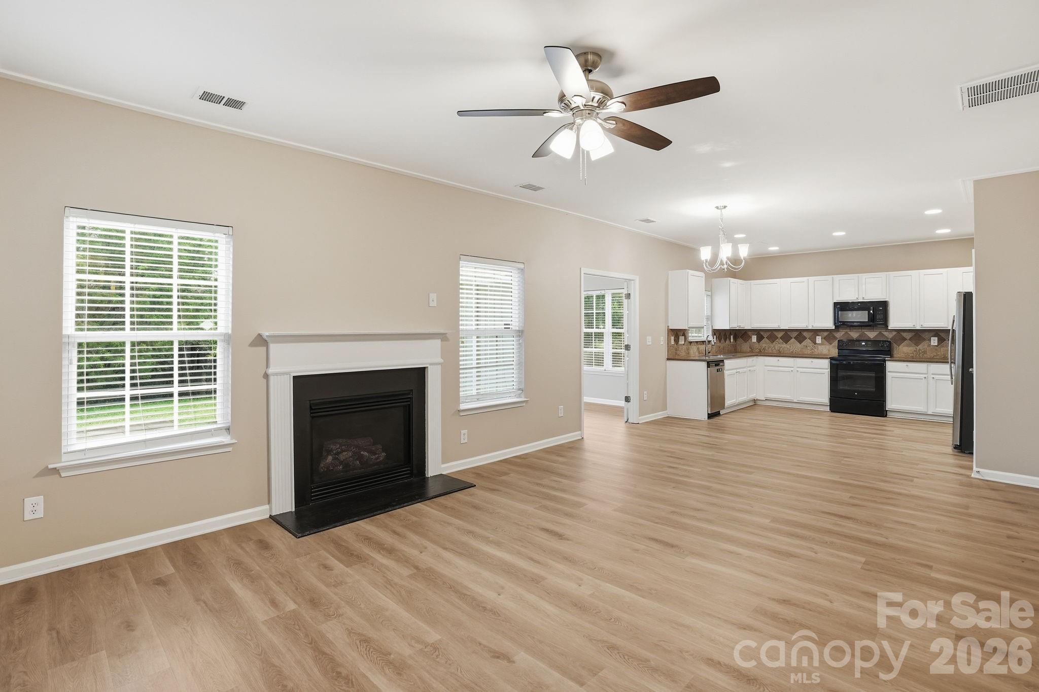 Photo 17 of 6427 Hermsley Road, Charlotte, NC