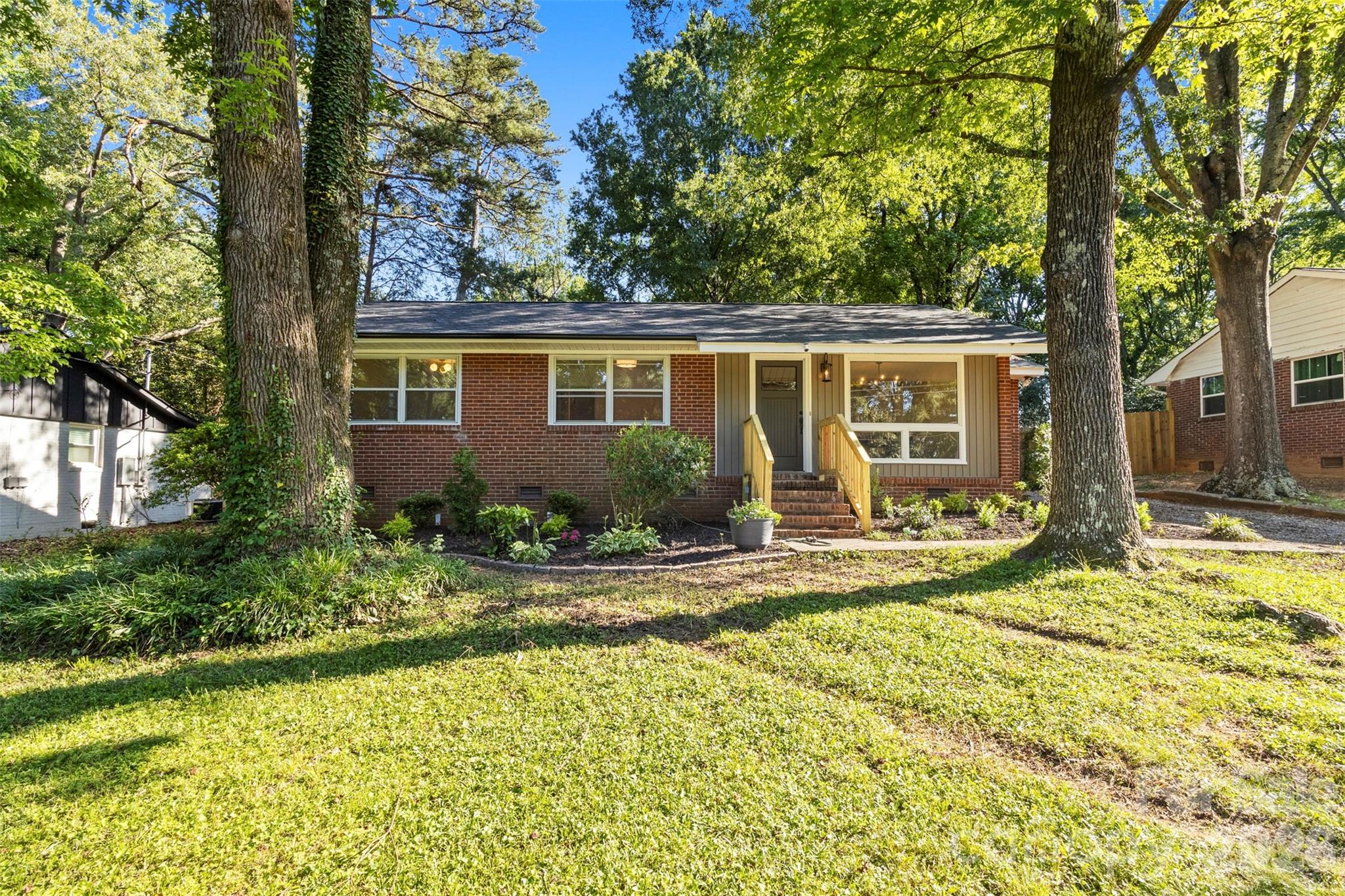 Photo 35 of 3840 Colebrook Road, Charlotte, NC