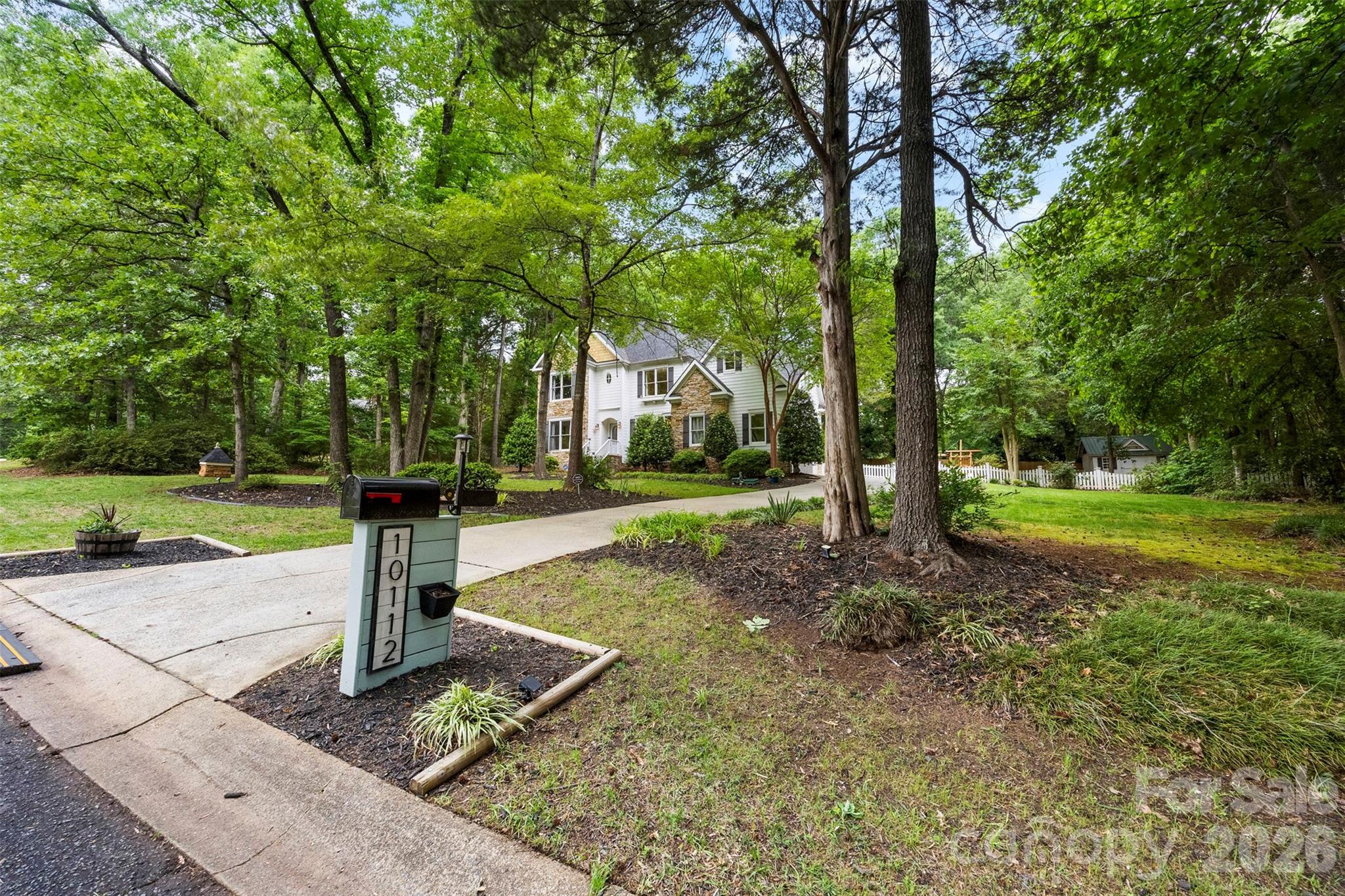 Photo 2 of 10112 Windtree Lane, Charlotte, NC