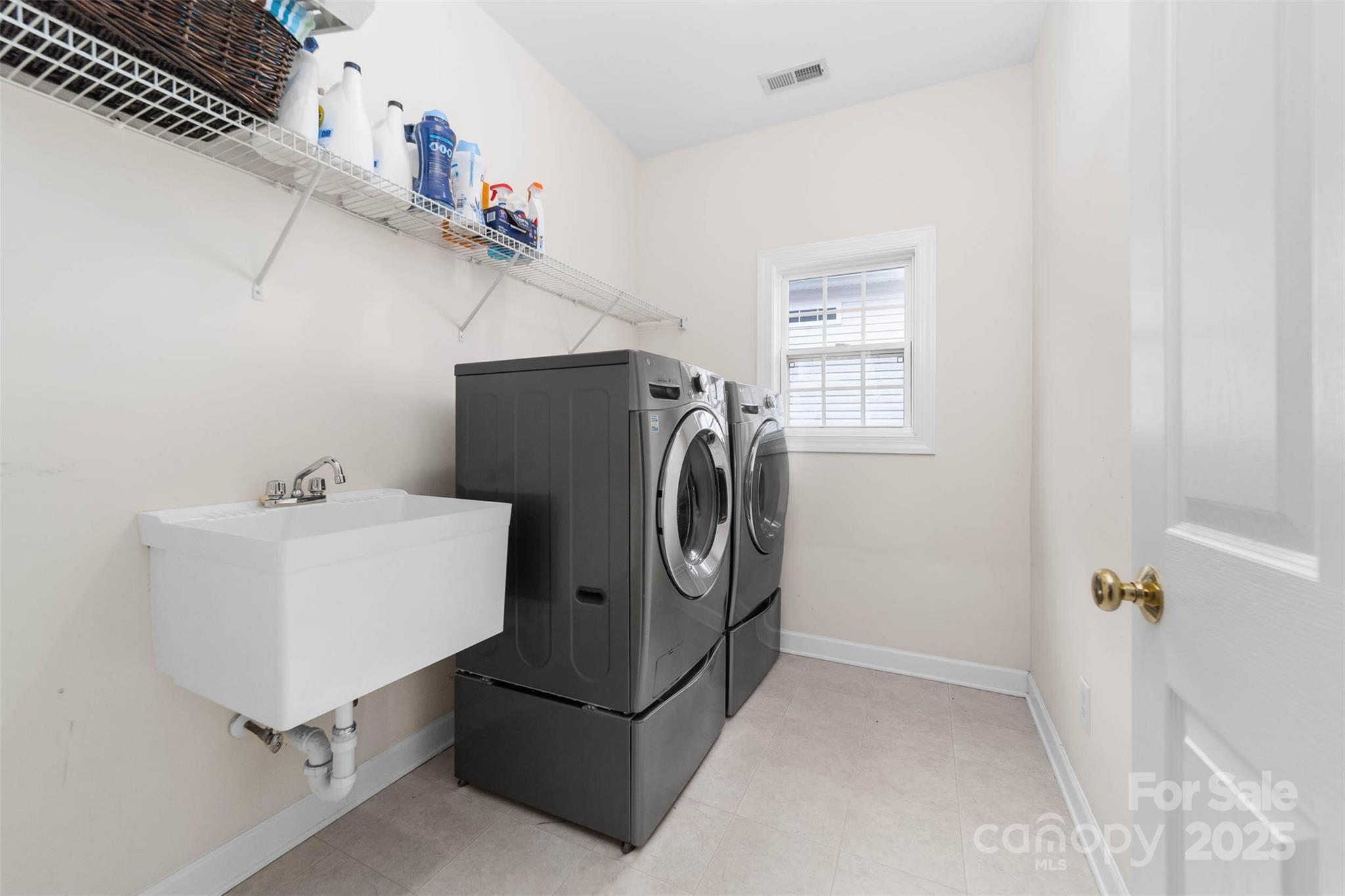 Photo 21 of 1728 Copperplate Road, Charlotte, NC
