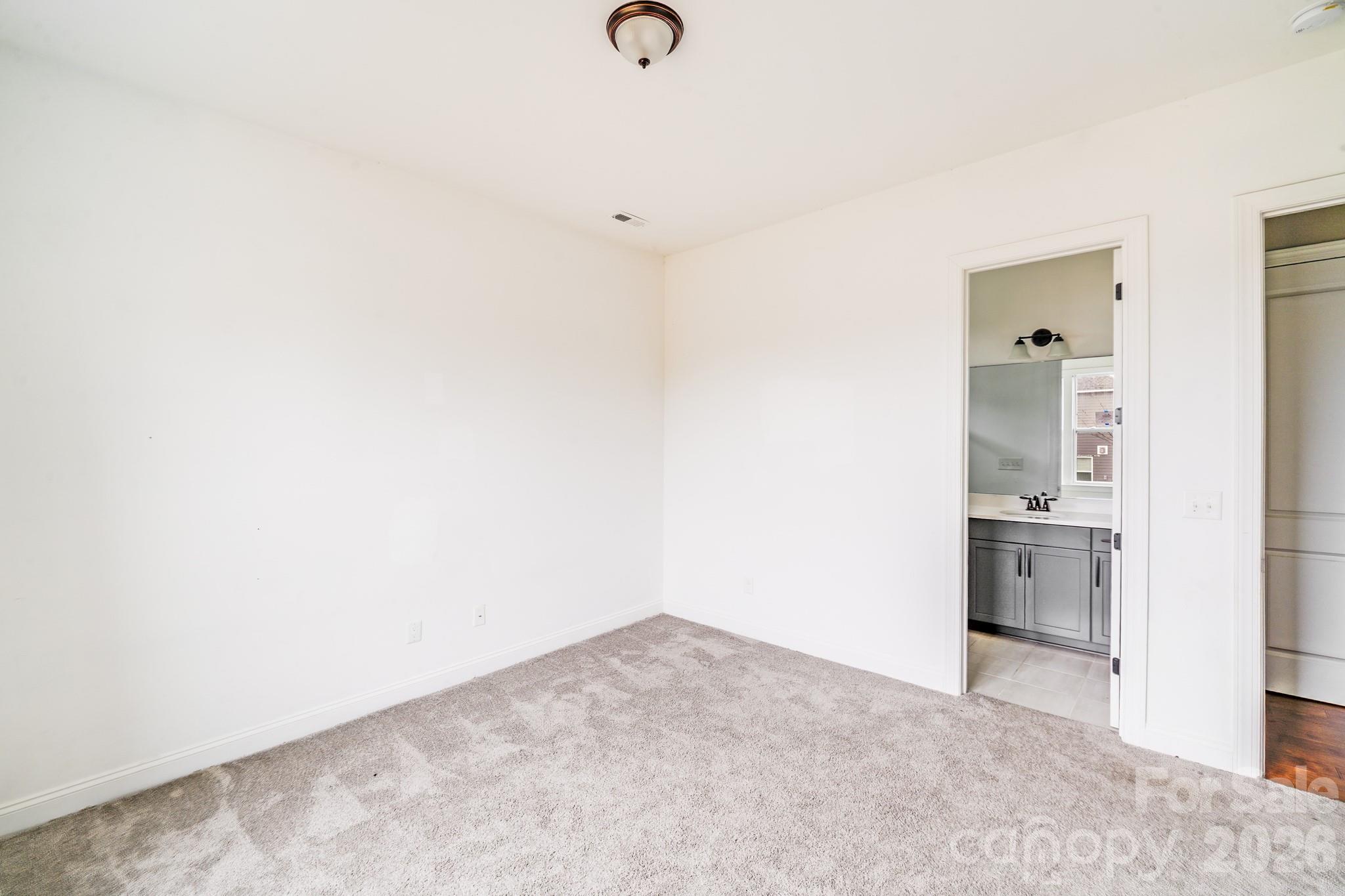 Photo 10 of 16004 Deer River Road, Charlotte, NC