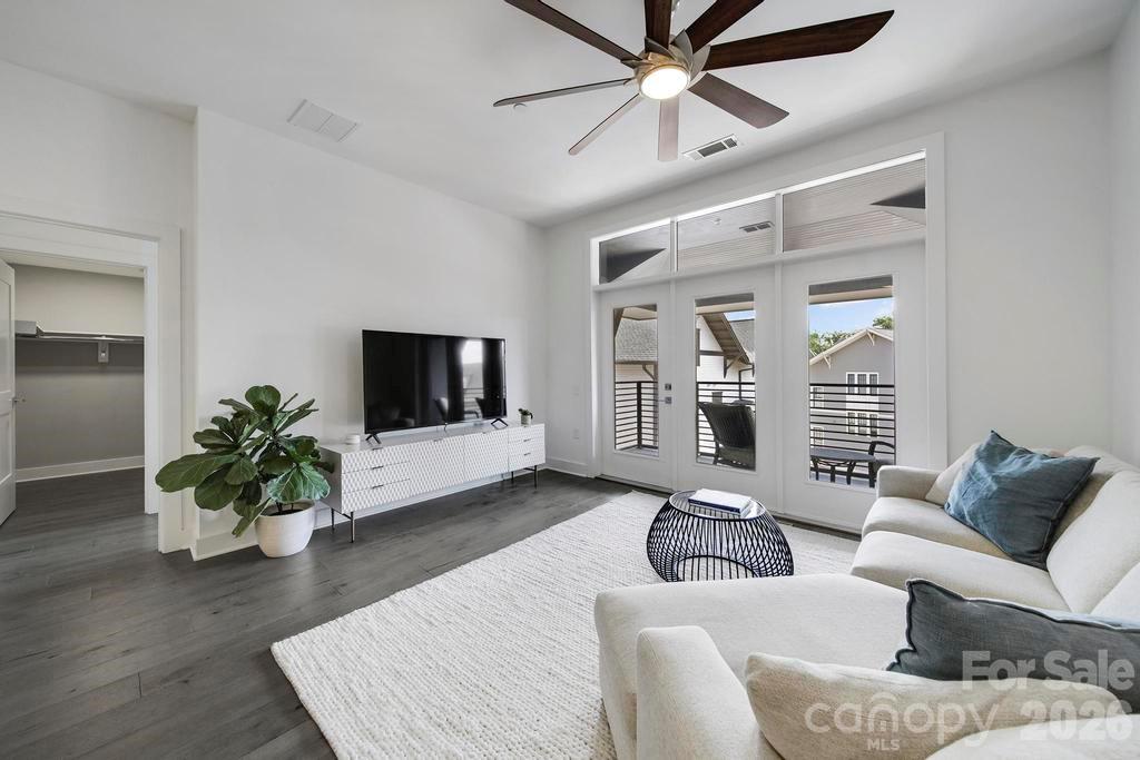 Photo 6 of 2401 Euclid Avenue301, Charlotte, NC