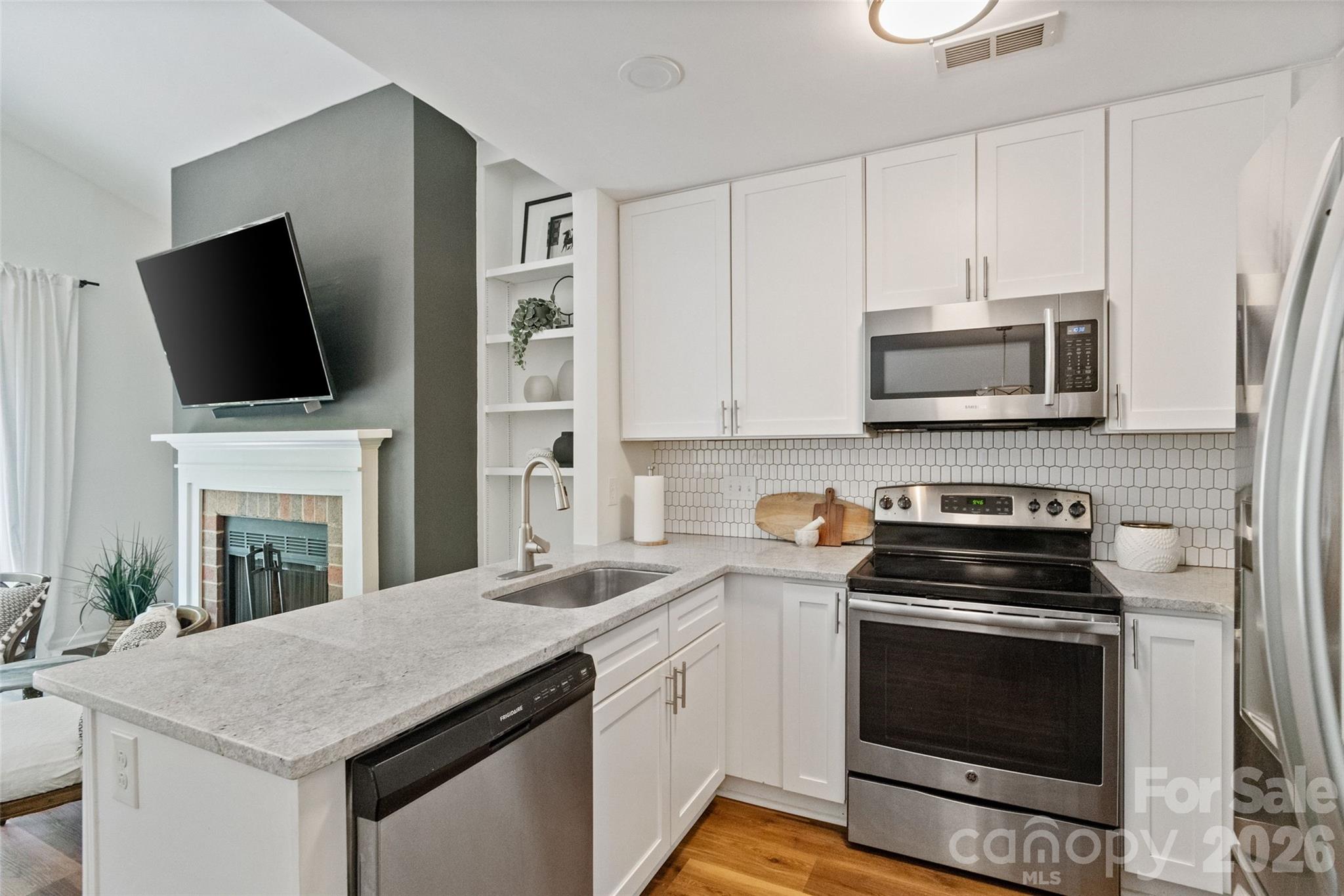 Photo 13 of 3302 Selwyn Farms Lane7, Charlotte, NC