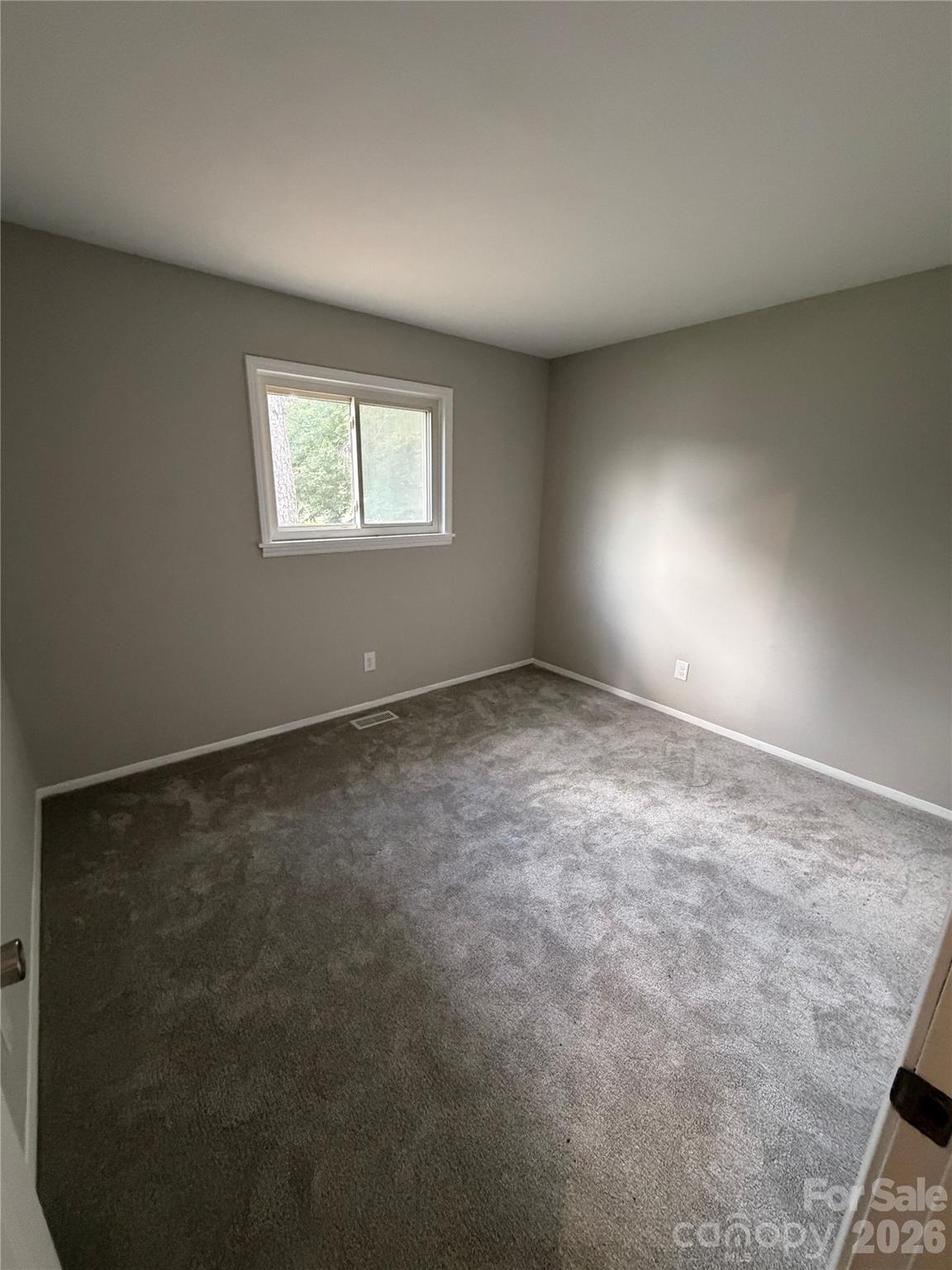 Home for sale at 2824 Cedarhurst Drive, Charlotte, NC — photo 19 of 27
