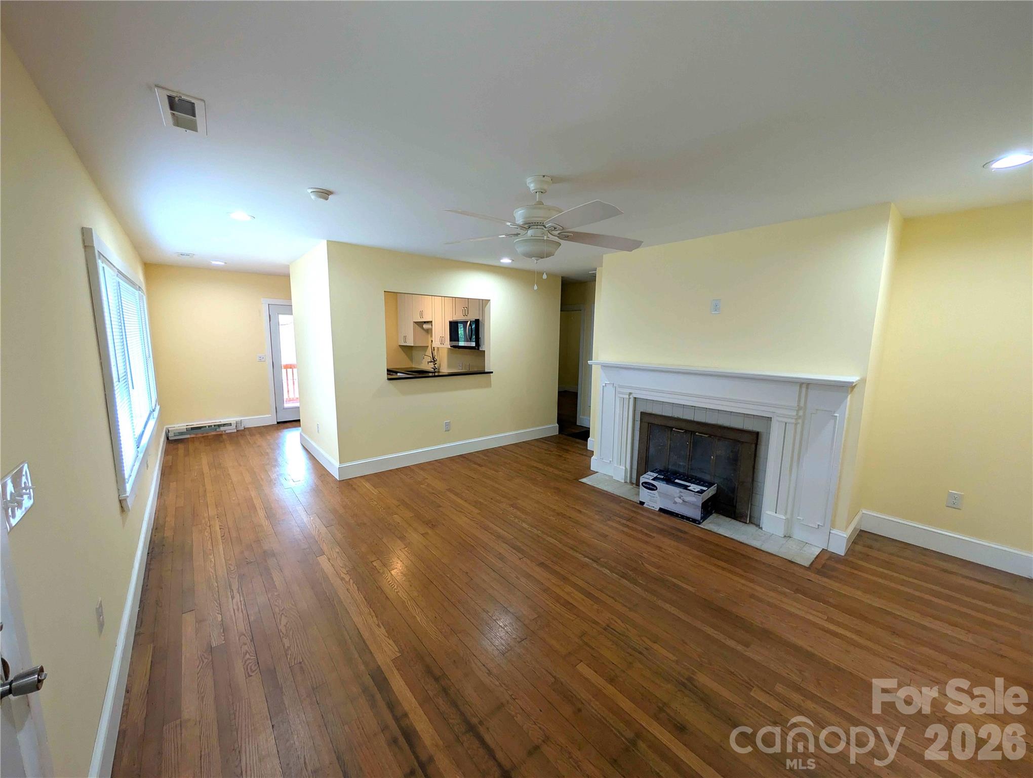 Home for sale at 542 Stegall Street, Charlotte, NC — photo 3 of 12