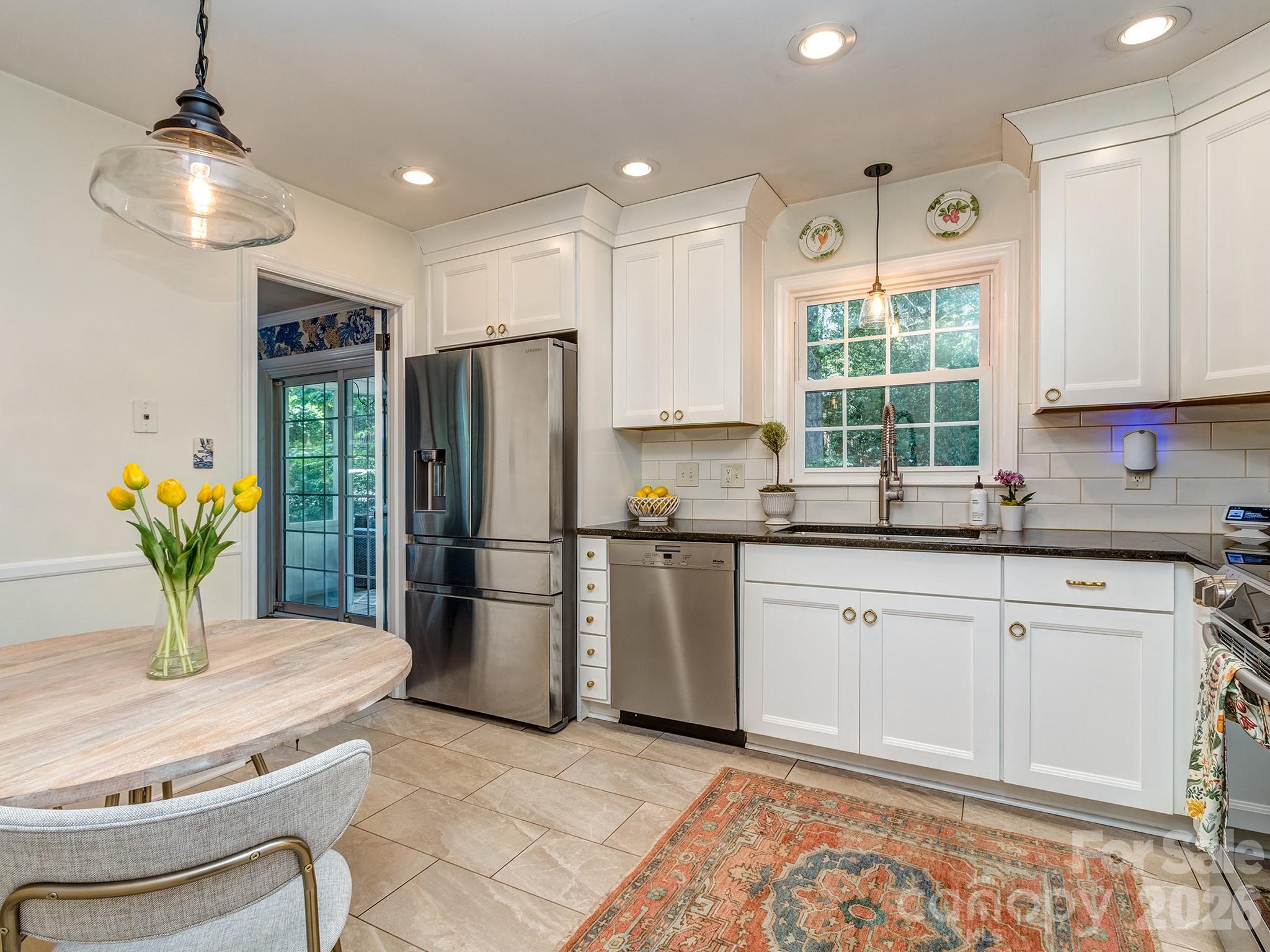 Photo 9 of 6817 Ronda Avenue, Charlotte, NC