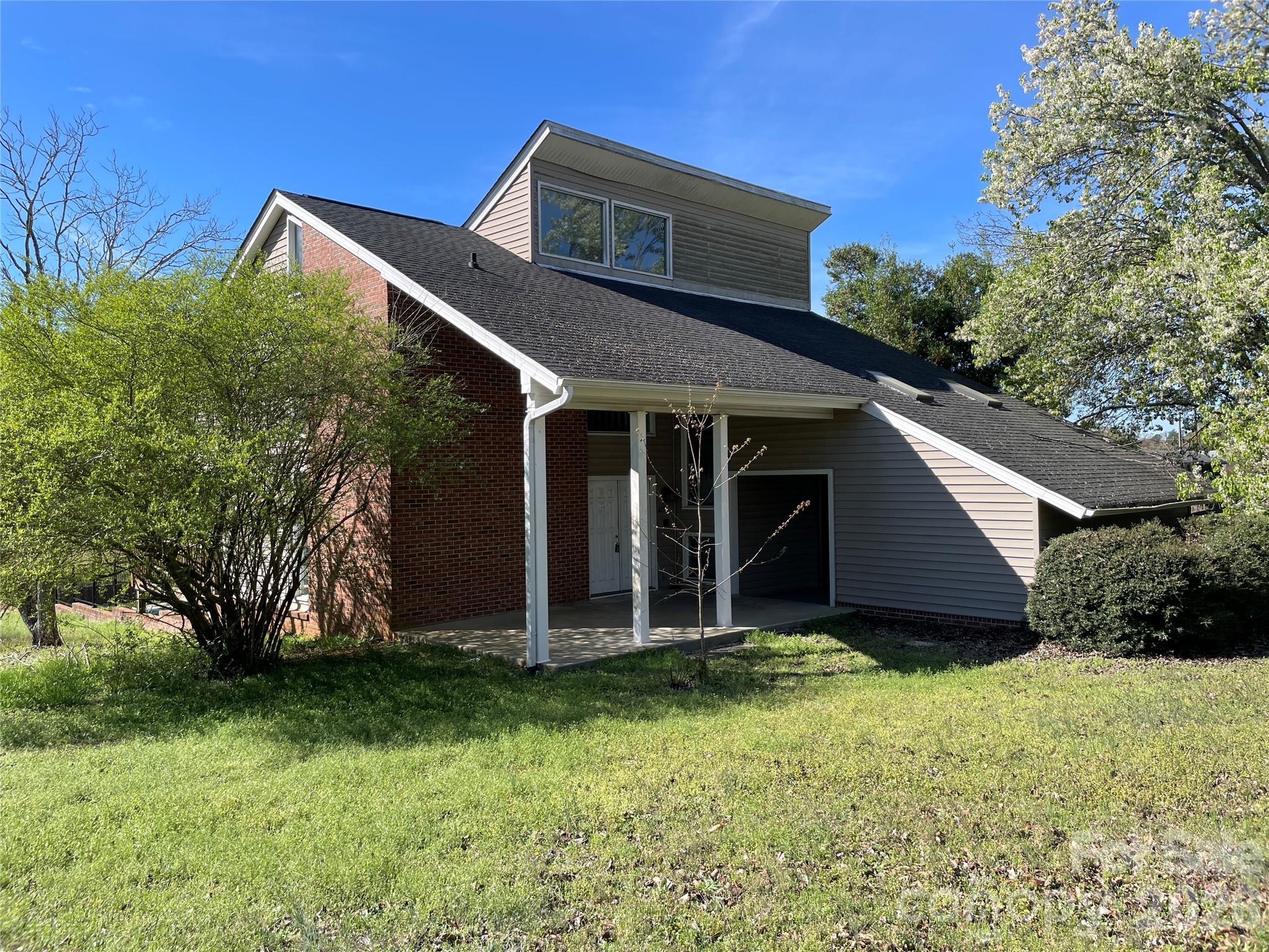 6174 Center Grove Road, Kershaw, SC - photo 3 of 28