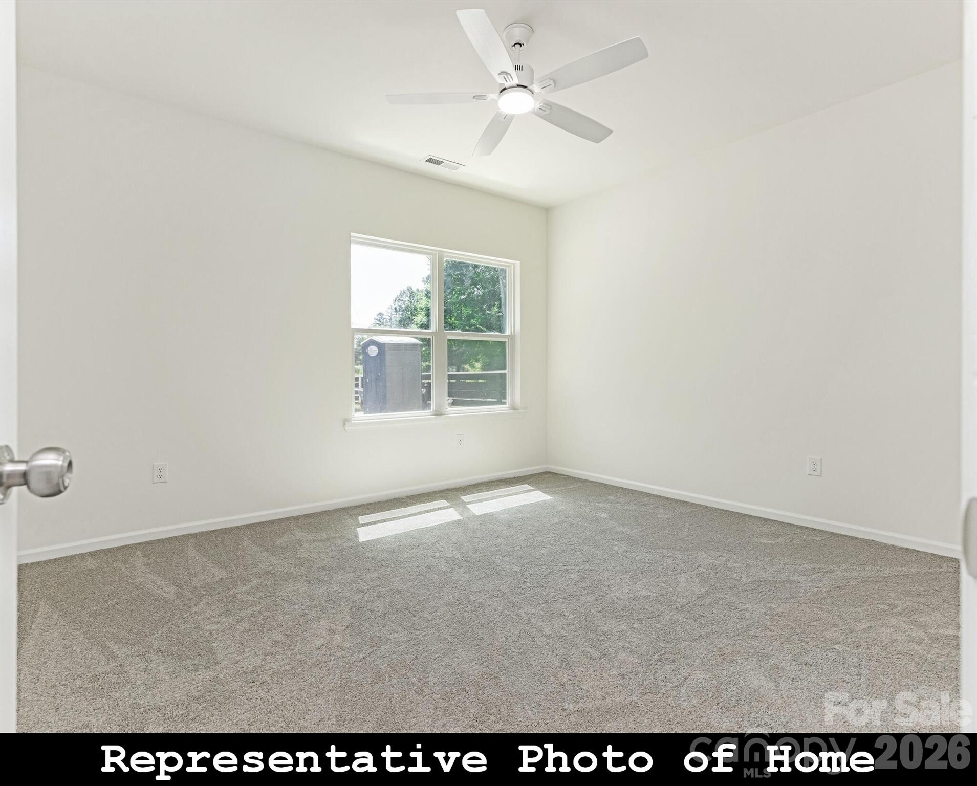 Photo 16 of 962 S Hoskins Road, Charlotte, NC