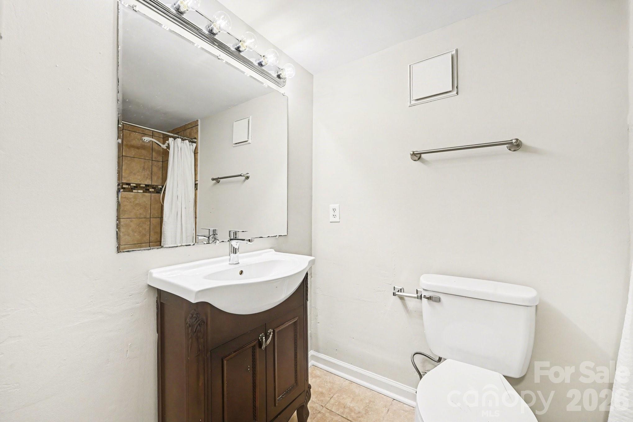 Photo 16 of 7900 Horse Chestnut Lane, Charlotte, NC