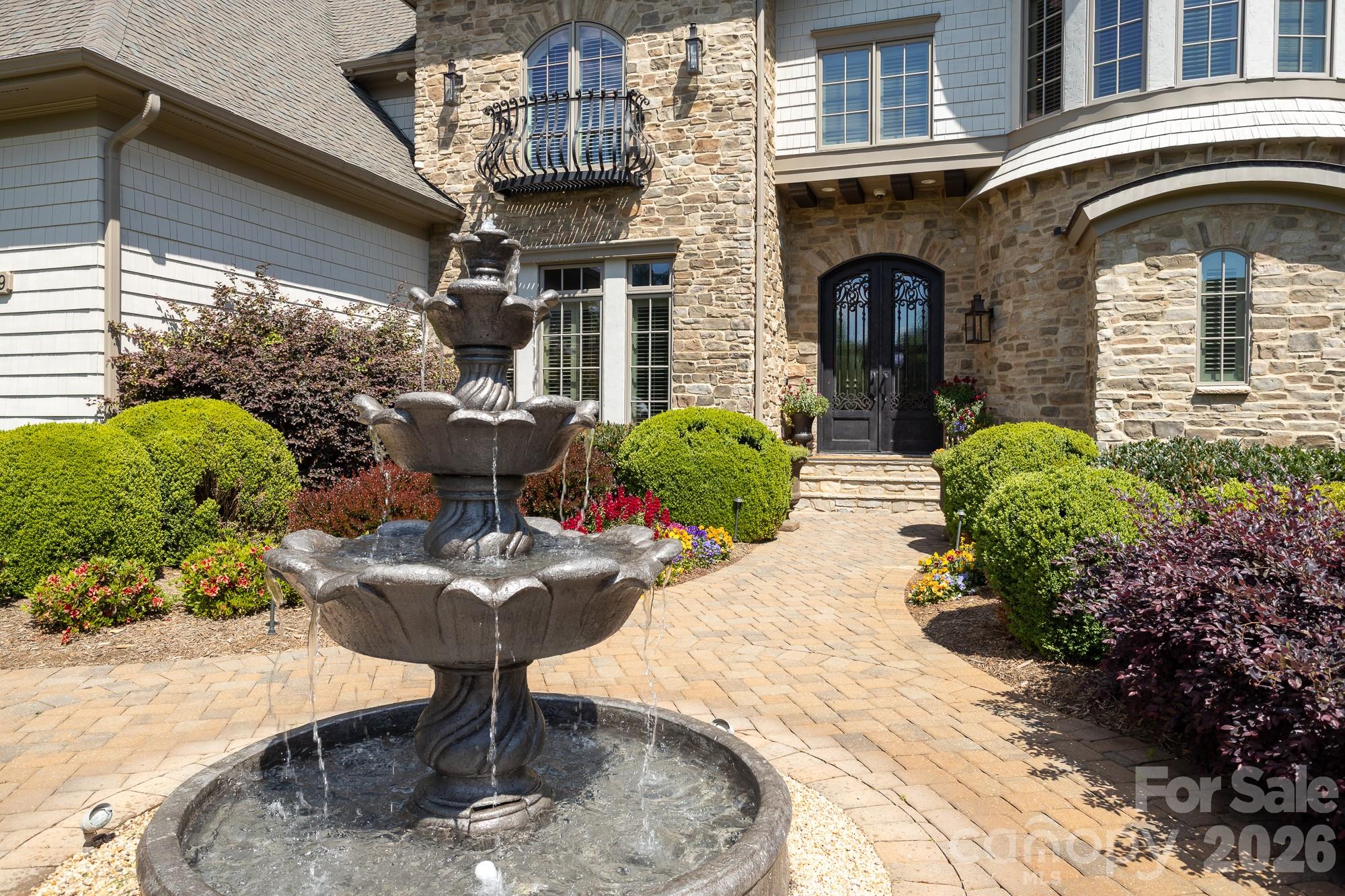 119 S Longfellow Lane, Mooresville, NC - photo 2 of 49